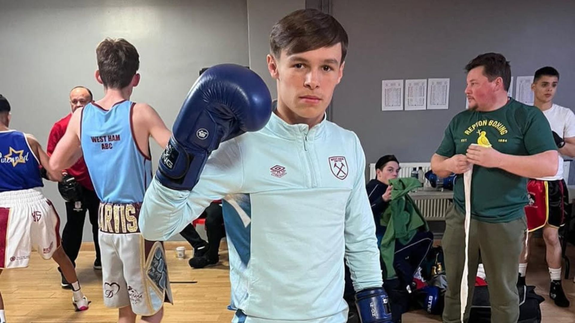 Kevin Mitchell backs son Connor to become world champion | DAZN News GB