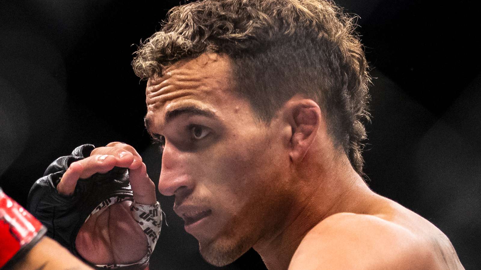 UFC Fight Night results: Charles Oliveira makes Kevin Lee tap in ...