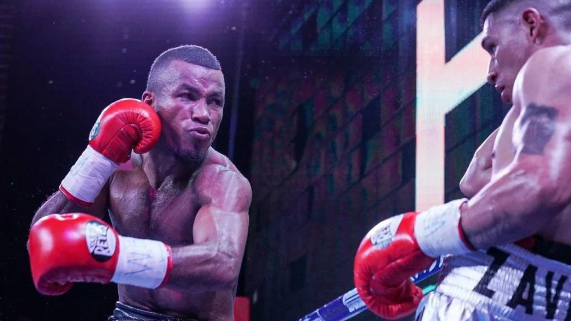 What time is the Elijah Pierce vs. Jose Sanmartin fight tonight ...