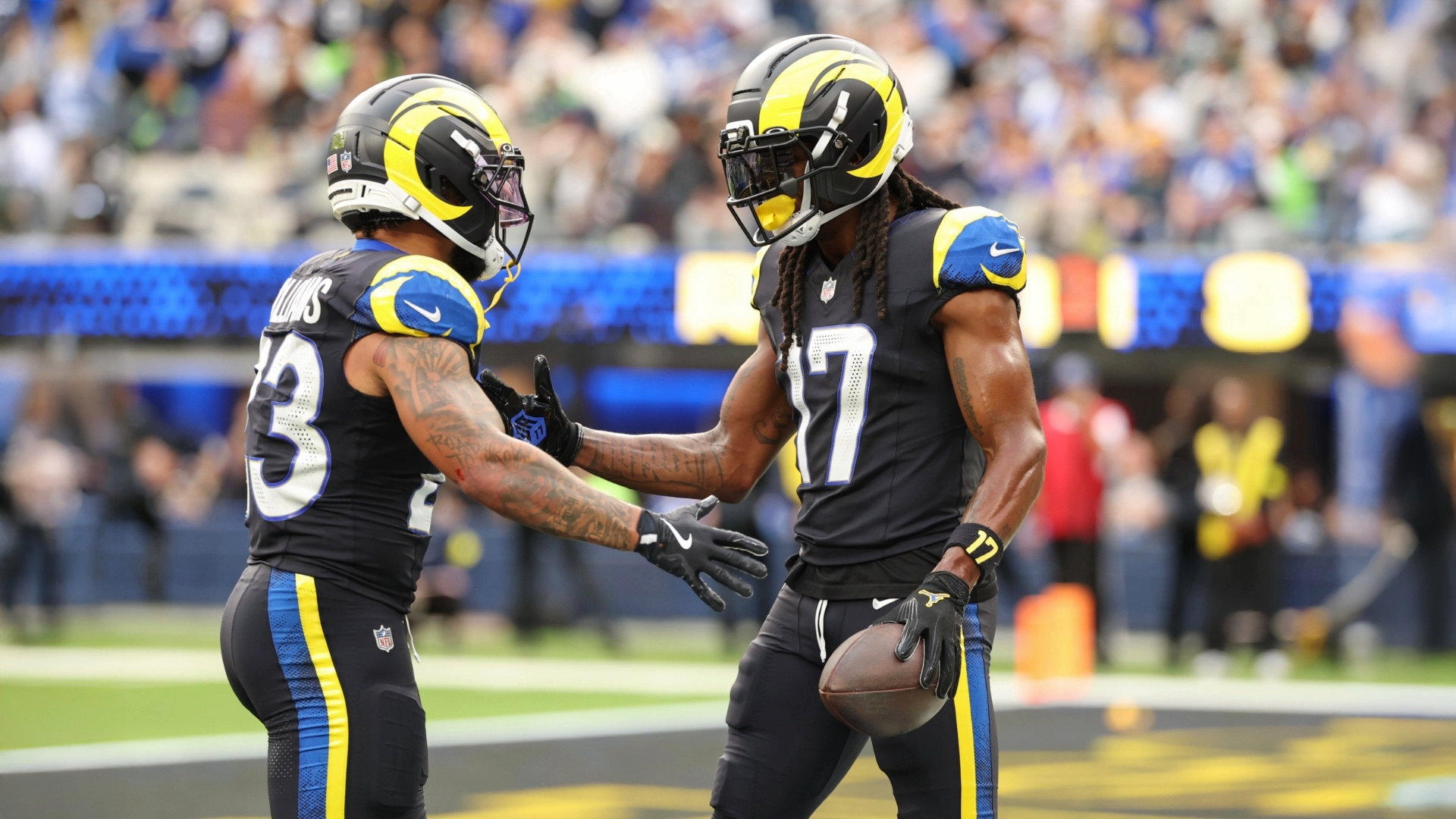 Davonte Adams nets 1,000 career receptions for Rams vs. Seahawks | DAZN ...