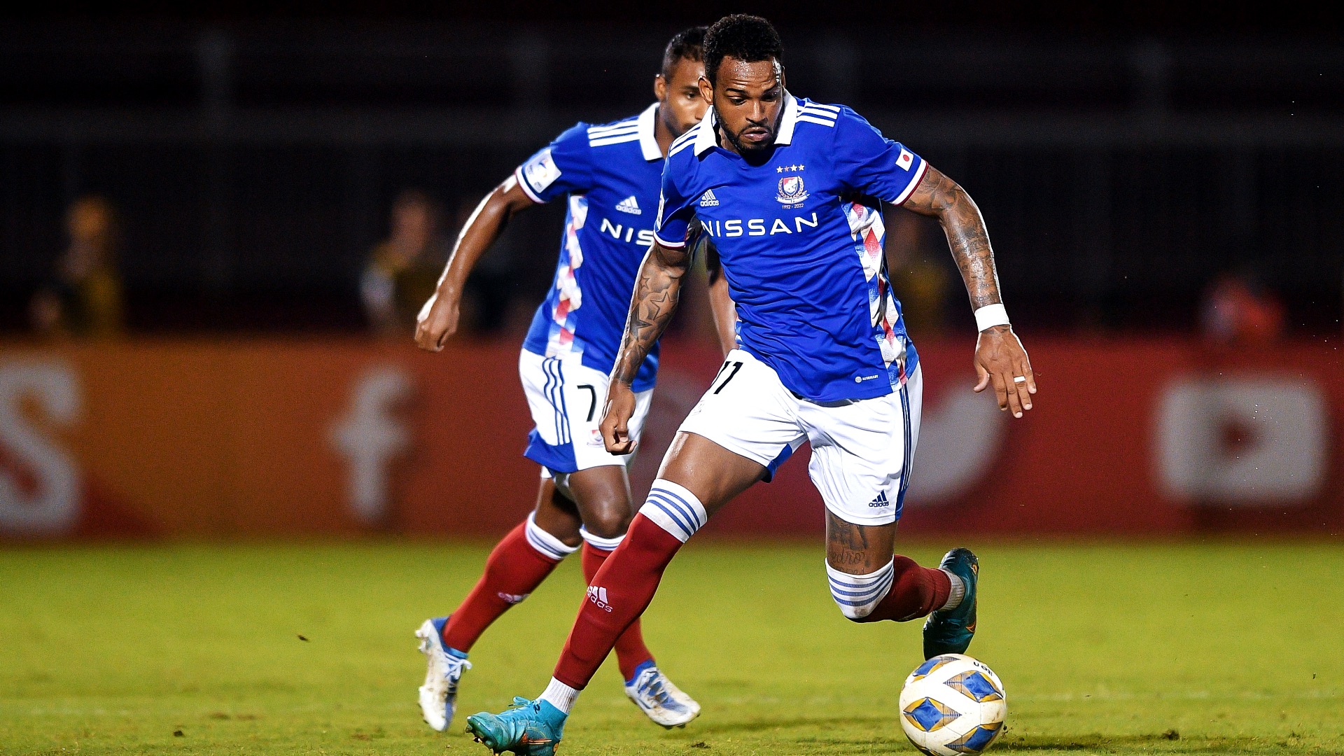 最終節に挑んだ横浜FMと神戸。互いに勝点1を積み上げて首位通過が決定｜5月1日結果まとめ｜AFCチャンピオンズリーグ | DAZN News JP