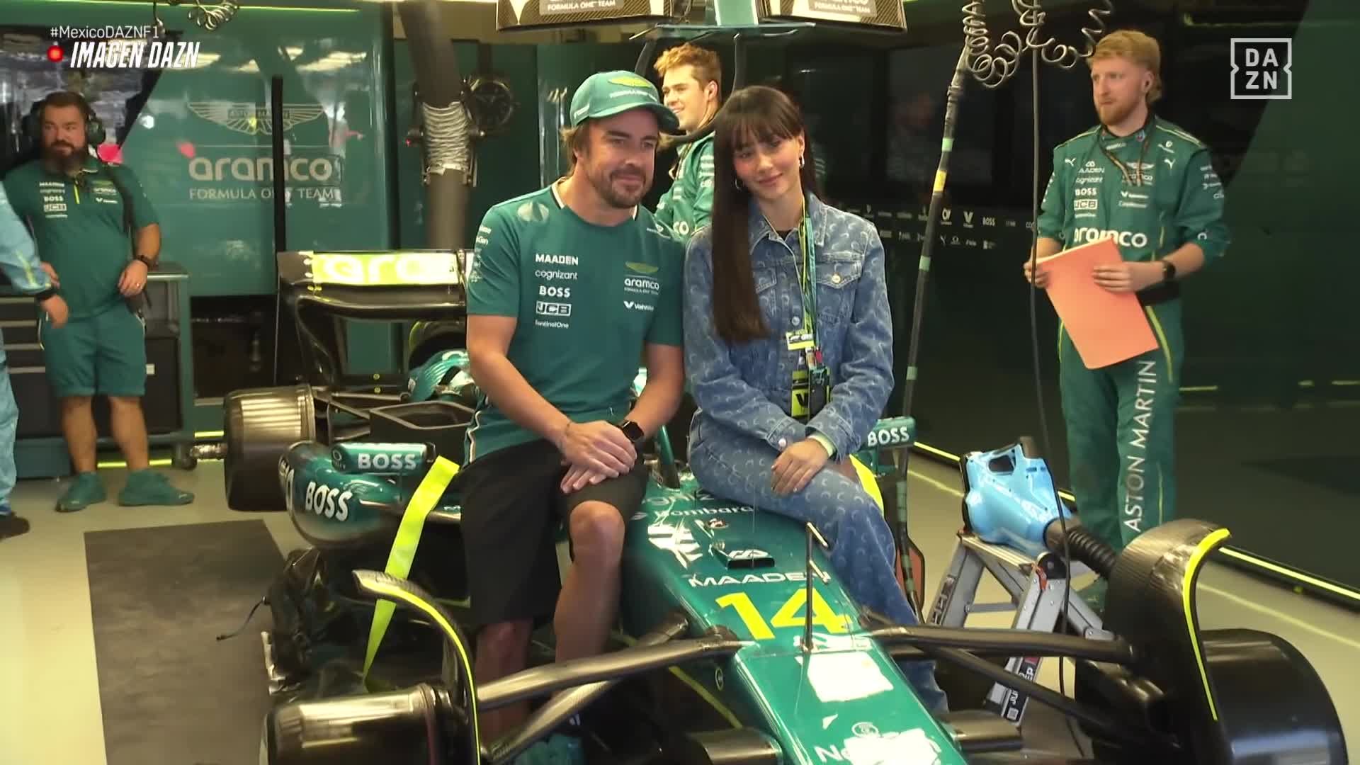 Fernando Alonso y su momento más 'Superestrella' con Aitana en el GP de México: invitada de lujo ...