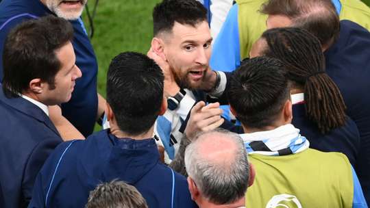 Leo Messi y su celebración del 'Topo Gigio' en el Holanda vs Argentina ...