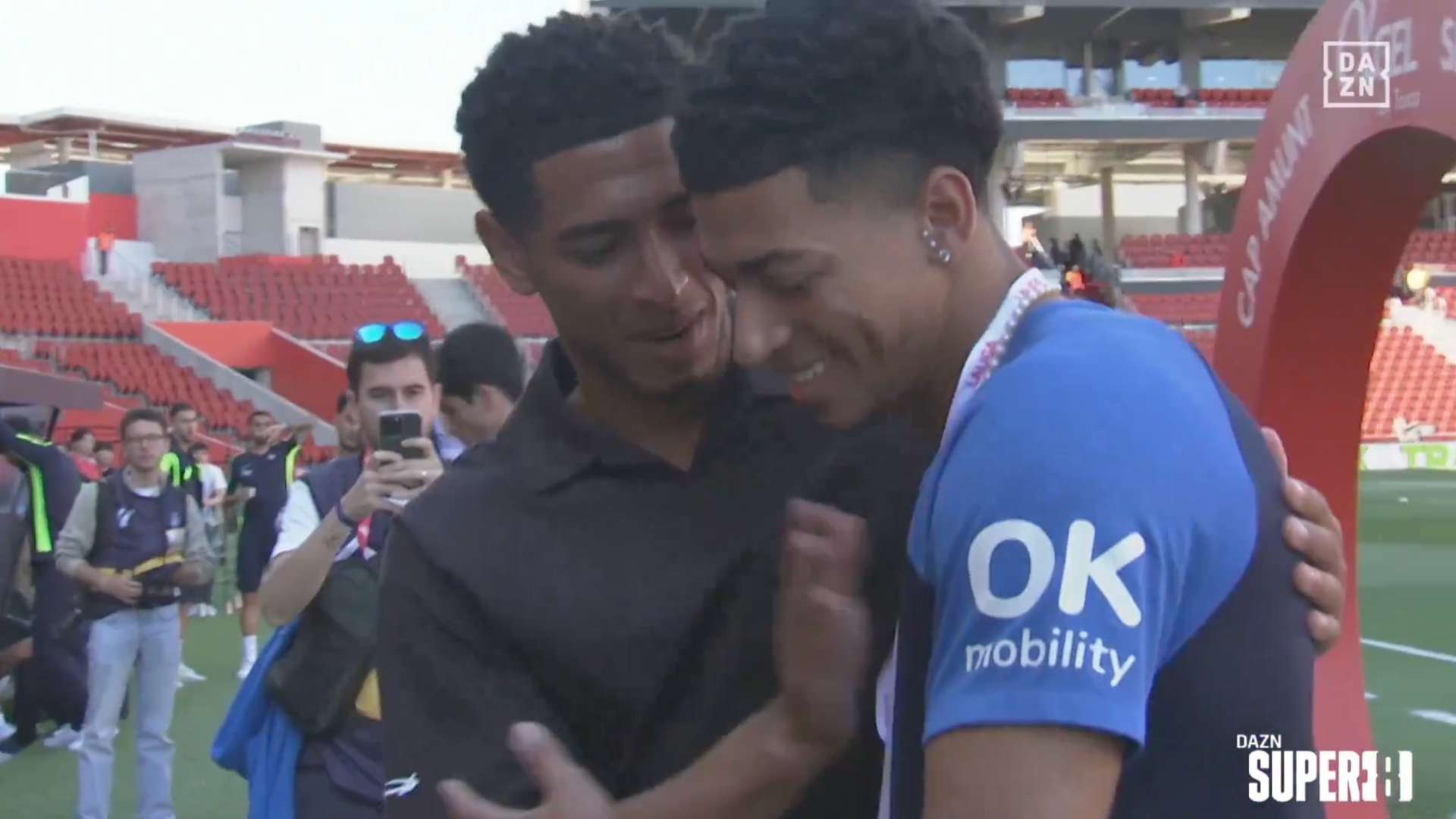 Jude Bellingham, cara a cara con su doble: así fue el divertido ...