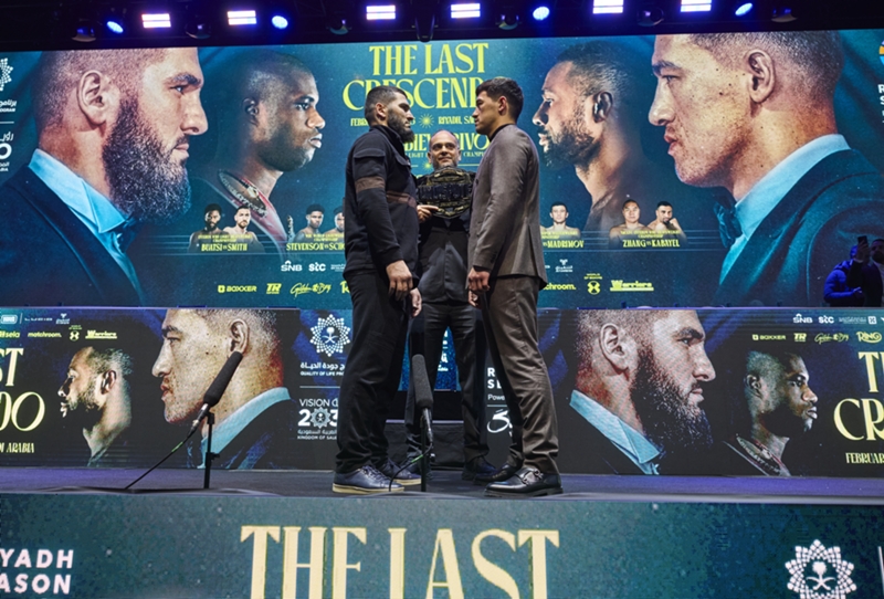 The voice of boxing predicts every fight on huge Artur Beterbiev vs ...