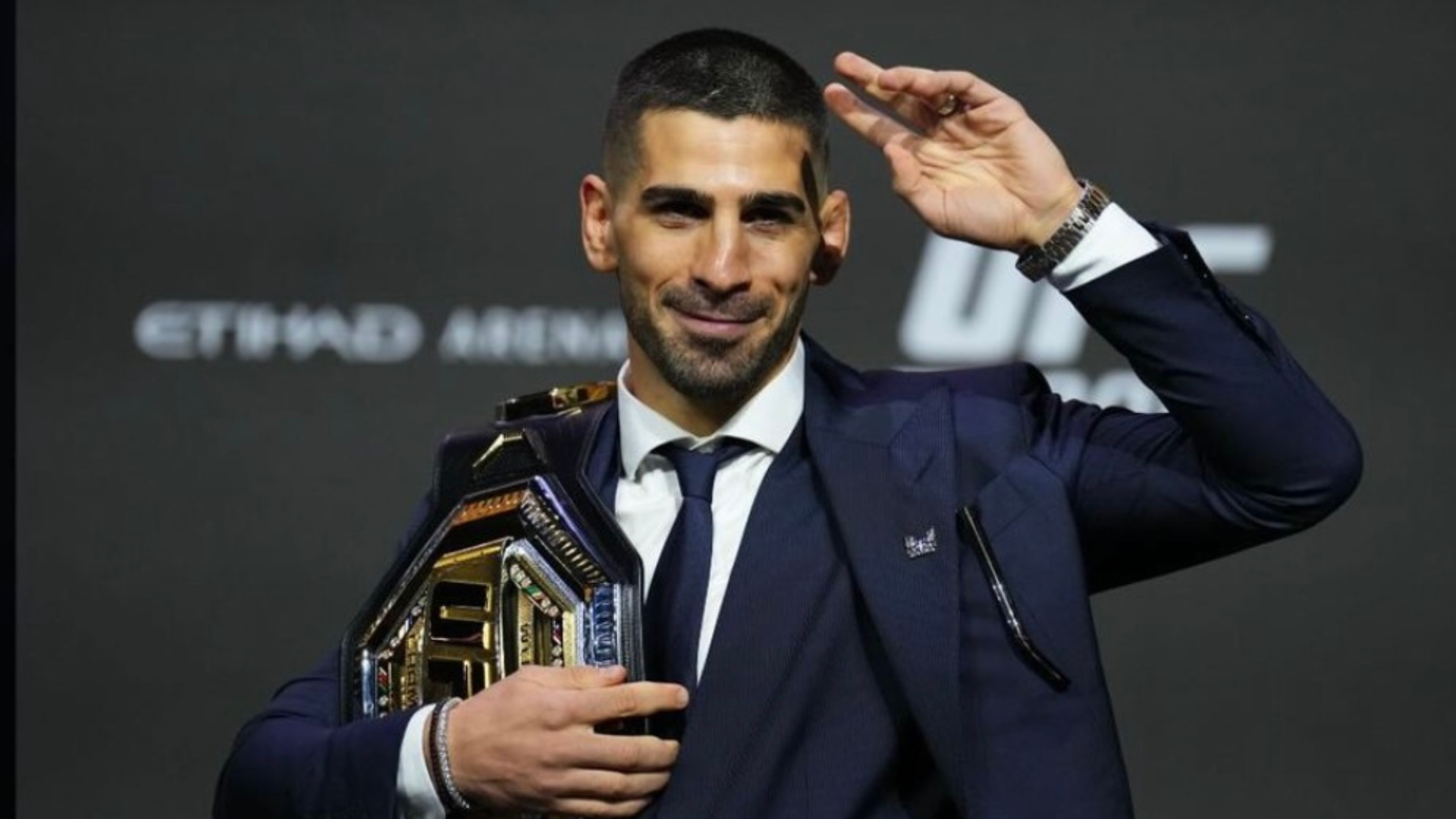 What time is the Ilia Topuria vs Charles Oliveira fight tonight ...