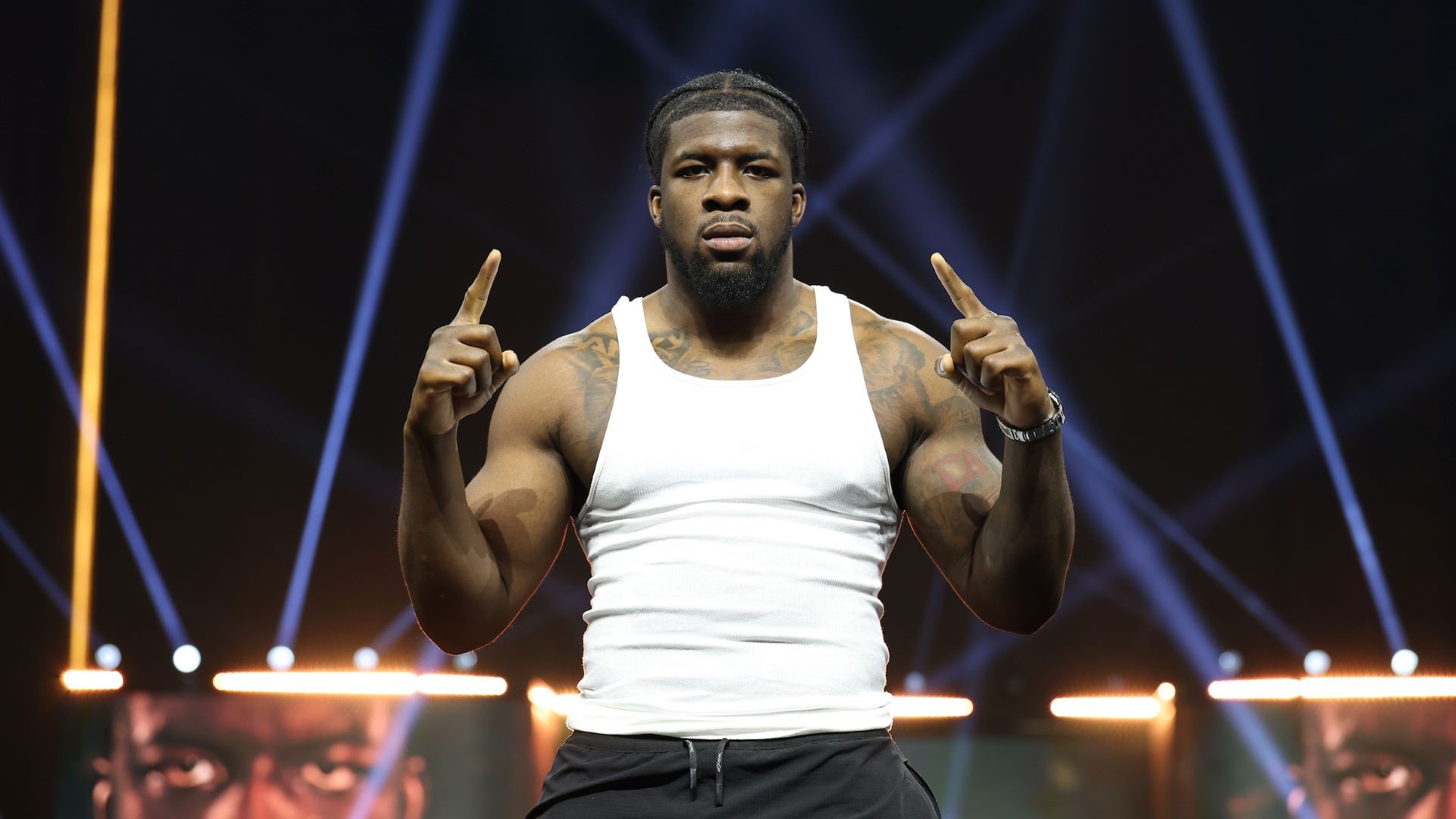 La star britannique critique ouvertement son adversaire avant le combat poids lourds | DAZN News BE