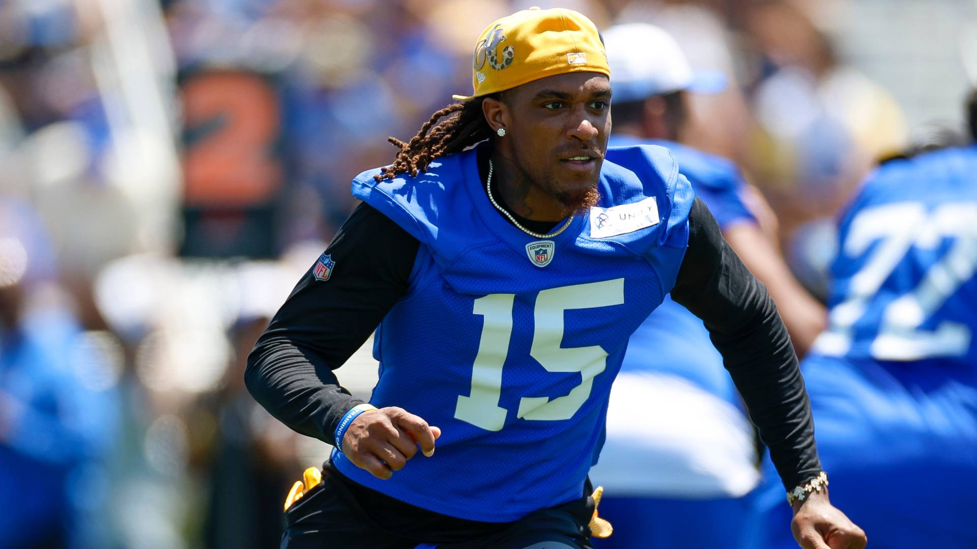 What time is the Los Angeles Chargers vs. Denver Broncos game tonight ...