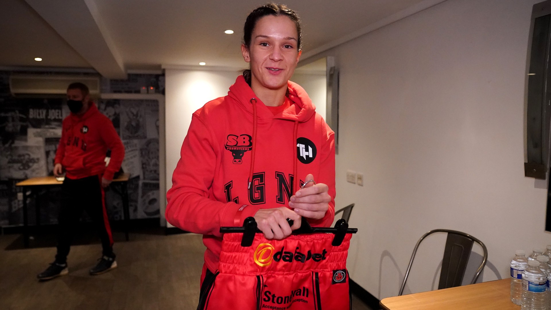 What time is the Sandy Ryan vs. Terri Harper fight tonight? Ringwalks ...