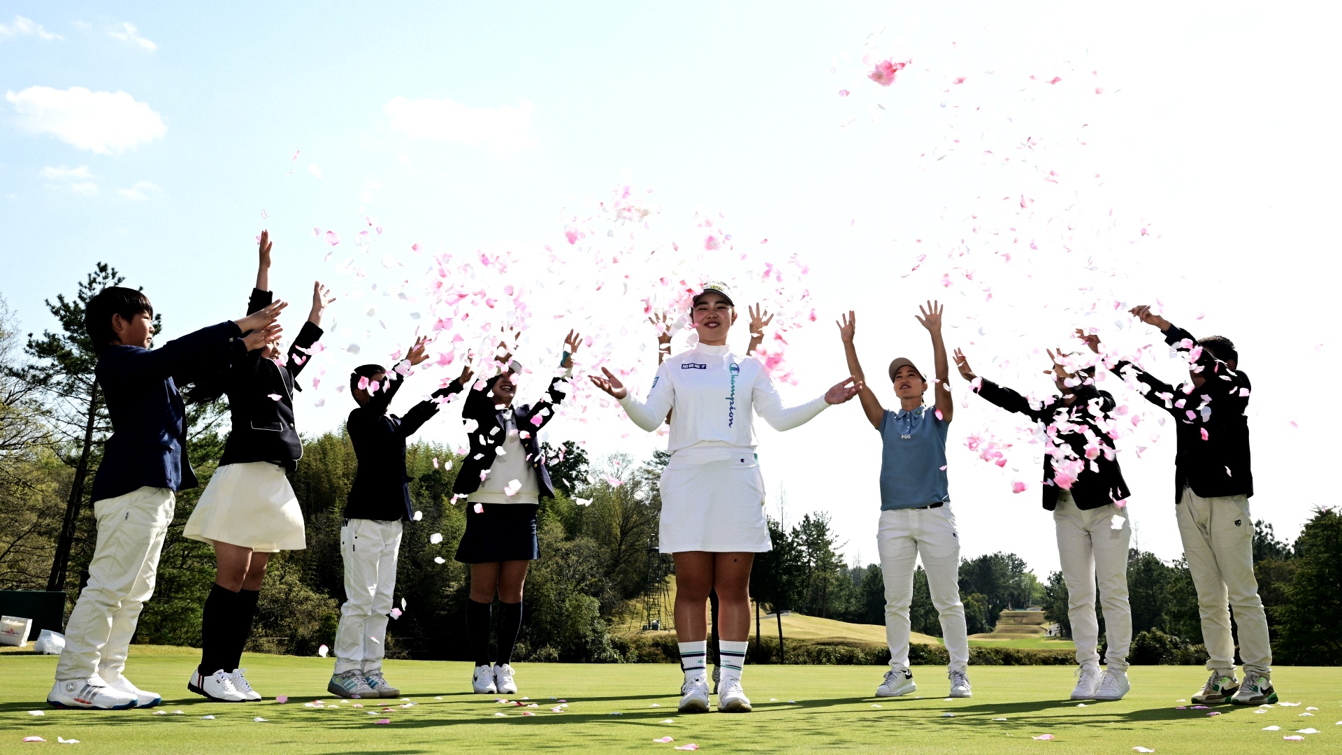 熾烈なV争い 女王・山下美夢有が貫禄勝ち｜ 富士フイルム・スタジオアリス女子オープン ｜ JLPGAツアー | DAZN News JP