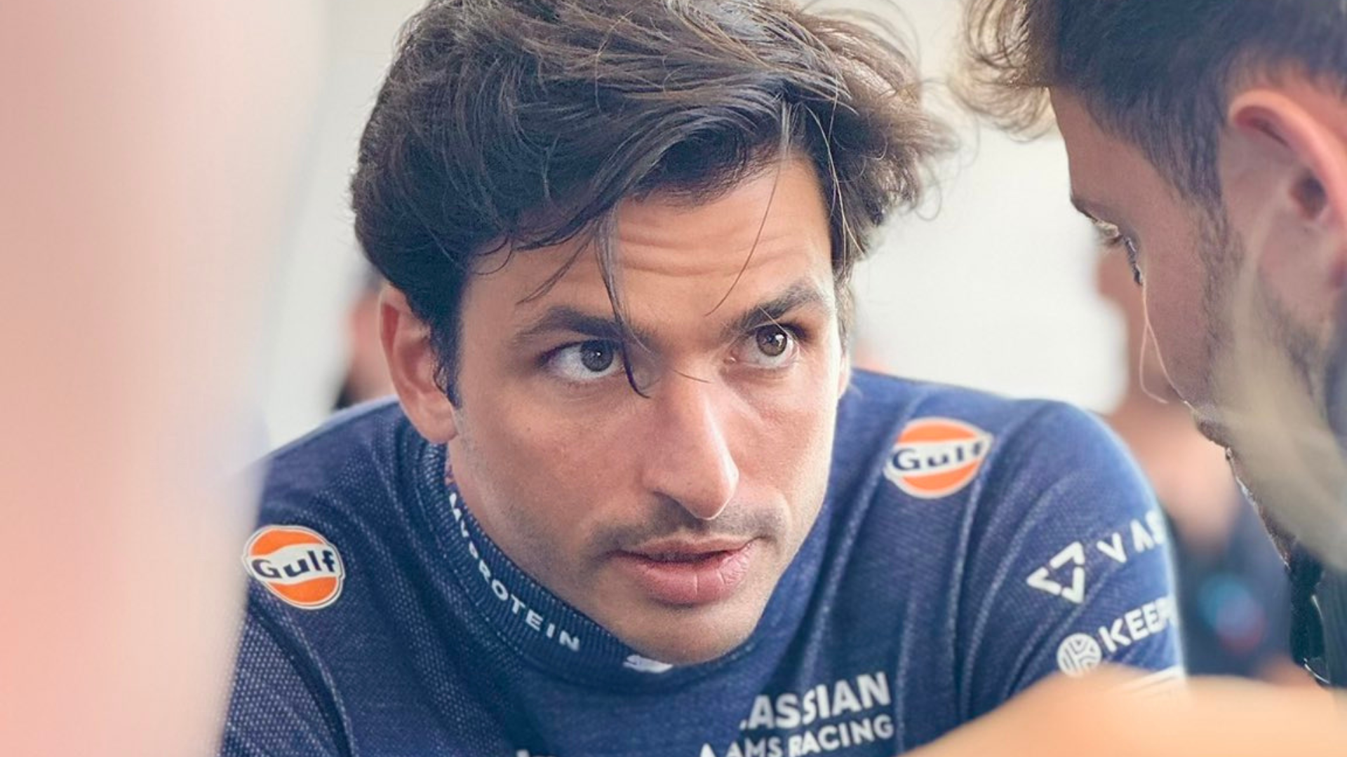 Carlos Sainz ilusiona en Madrid con una promesa en el Roadshow del Madridring: “Venid el año que ...