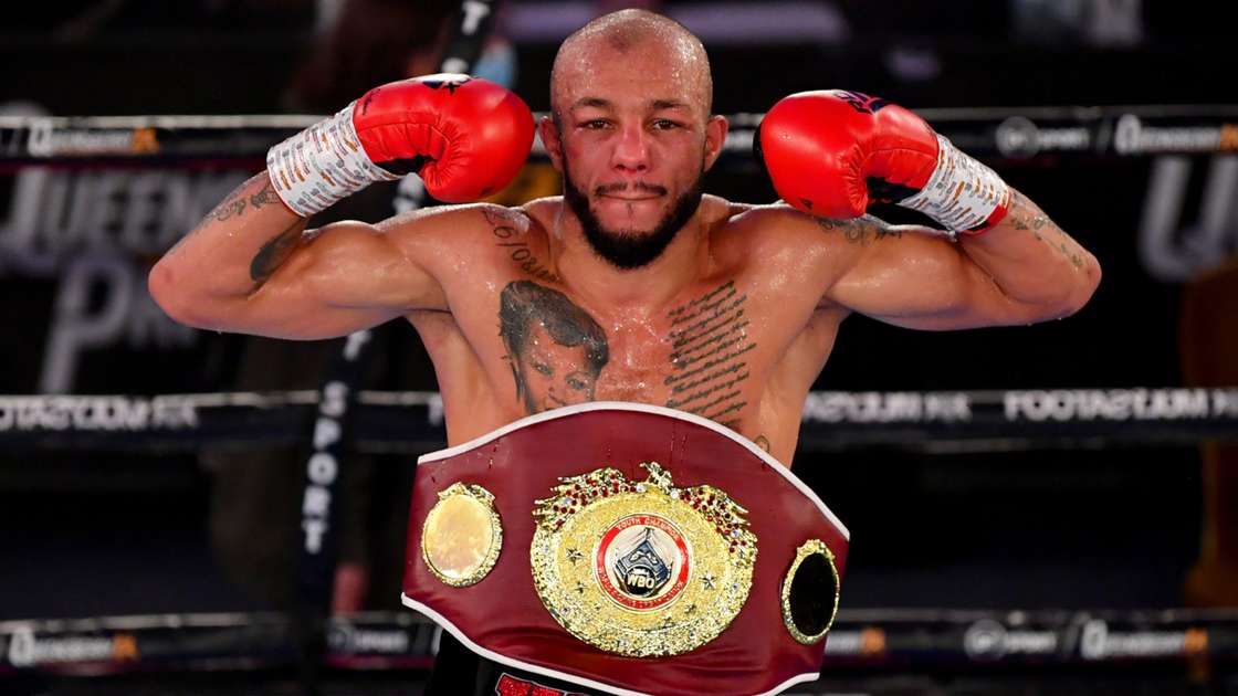 Lyndon Arthur leaves it late to stop Davide Faraci | DAZN News UK