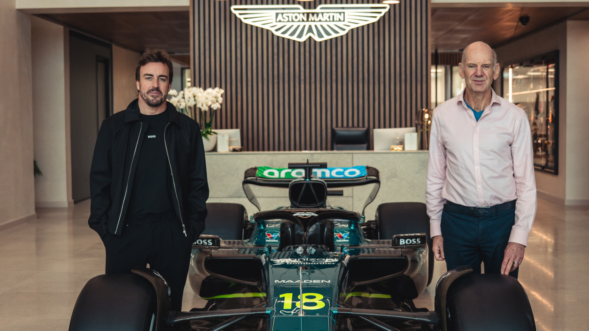 Adrian Newey y su libreta vigilarán en primera persona el Aston Martin ...