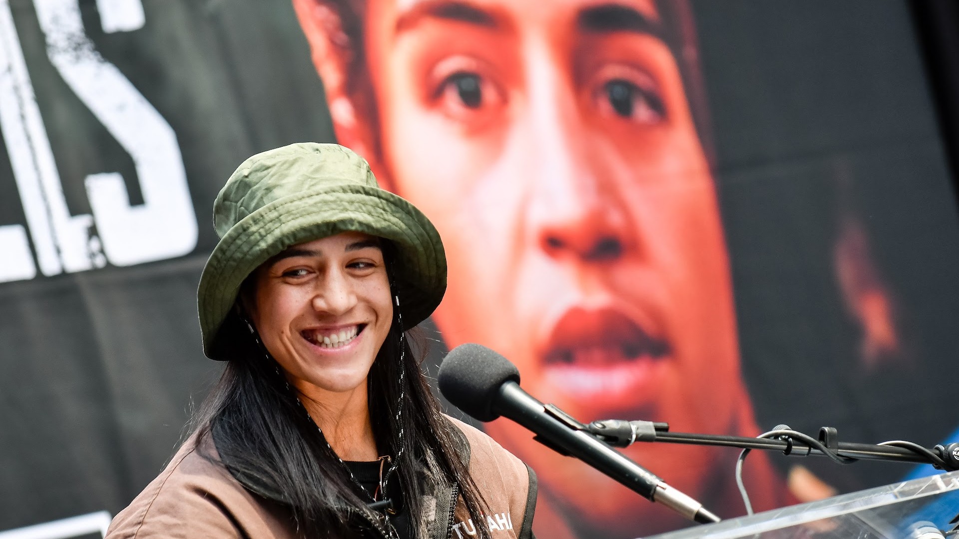 Shields vs. Daniels: How a New Zealand legend inspired Daniels to fight ...