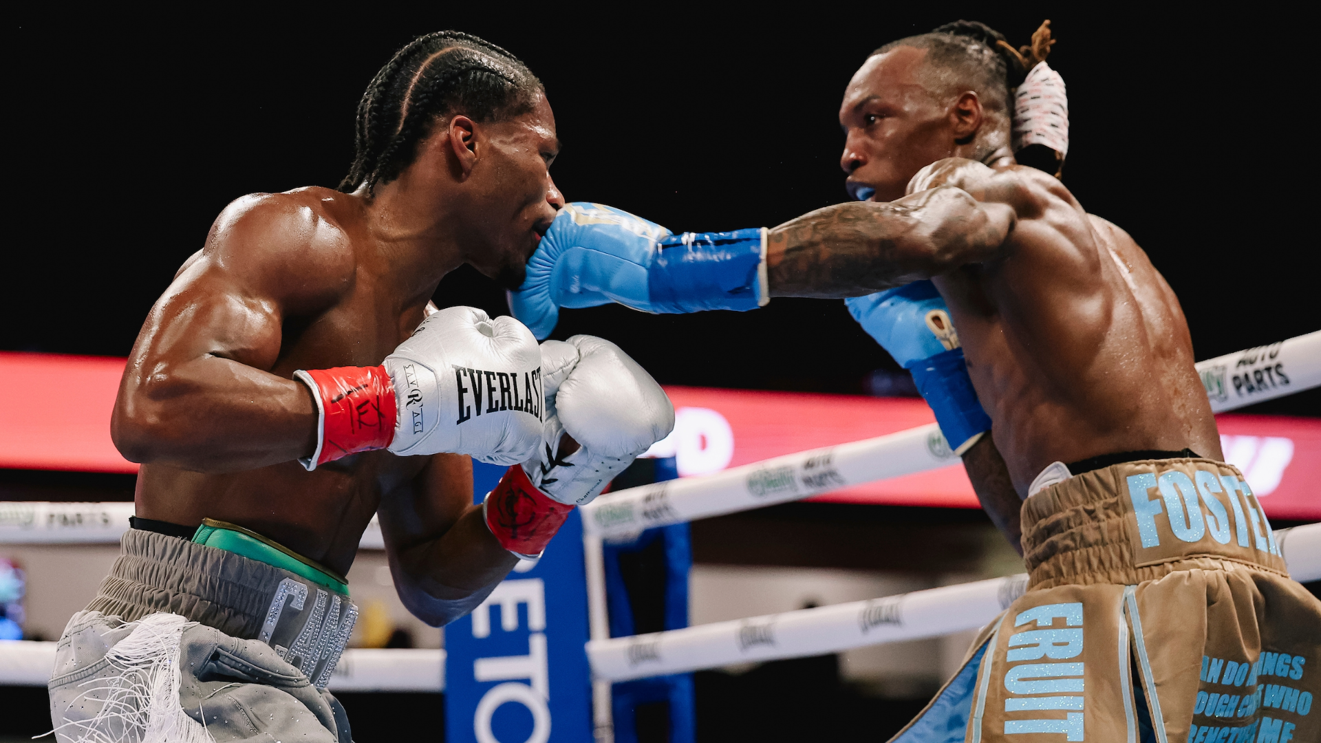 O'Shaquie Foster dominates second half of the fight to beat Raymond ...