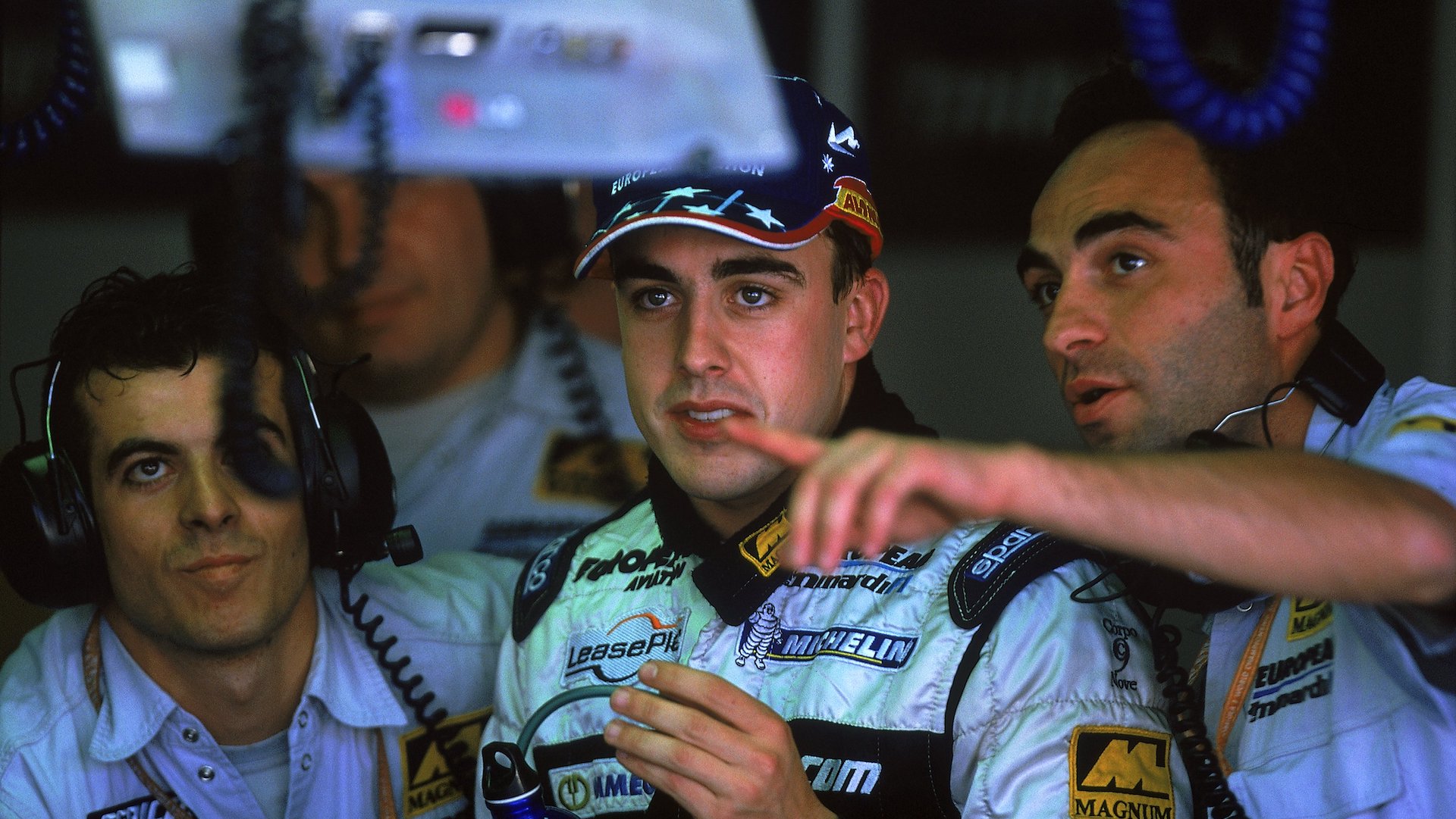 2001, el año que lo cambió todo: así fue el debut de Fernando Alonso en ...