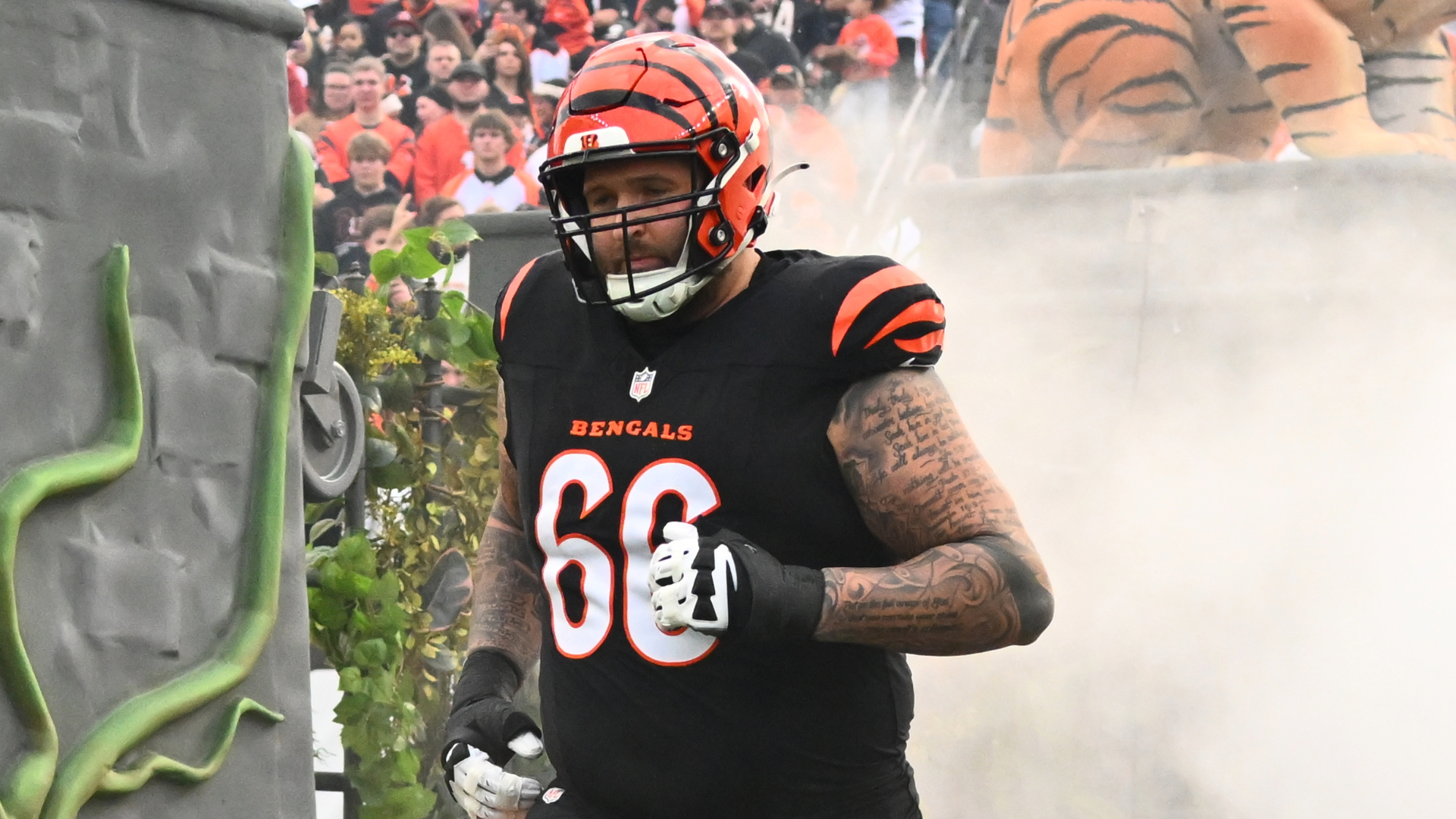 Bengals renovam contrato de Dalton Risner, e Chiefs dispensam Jawaan ...