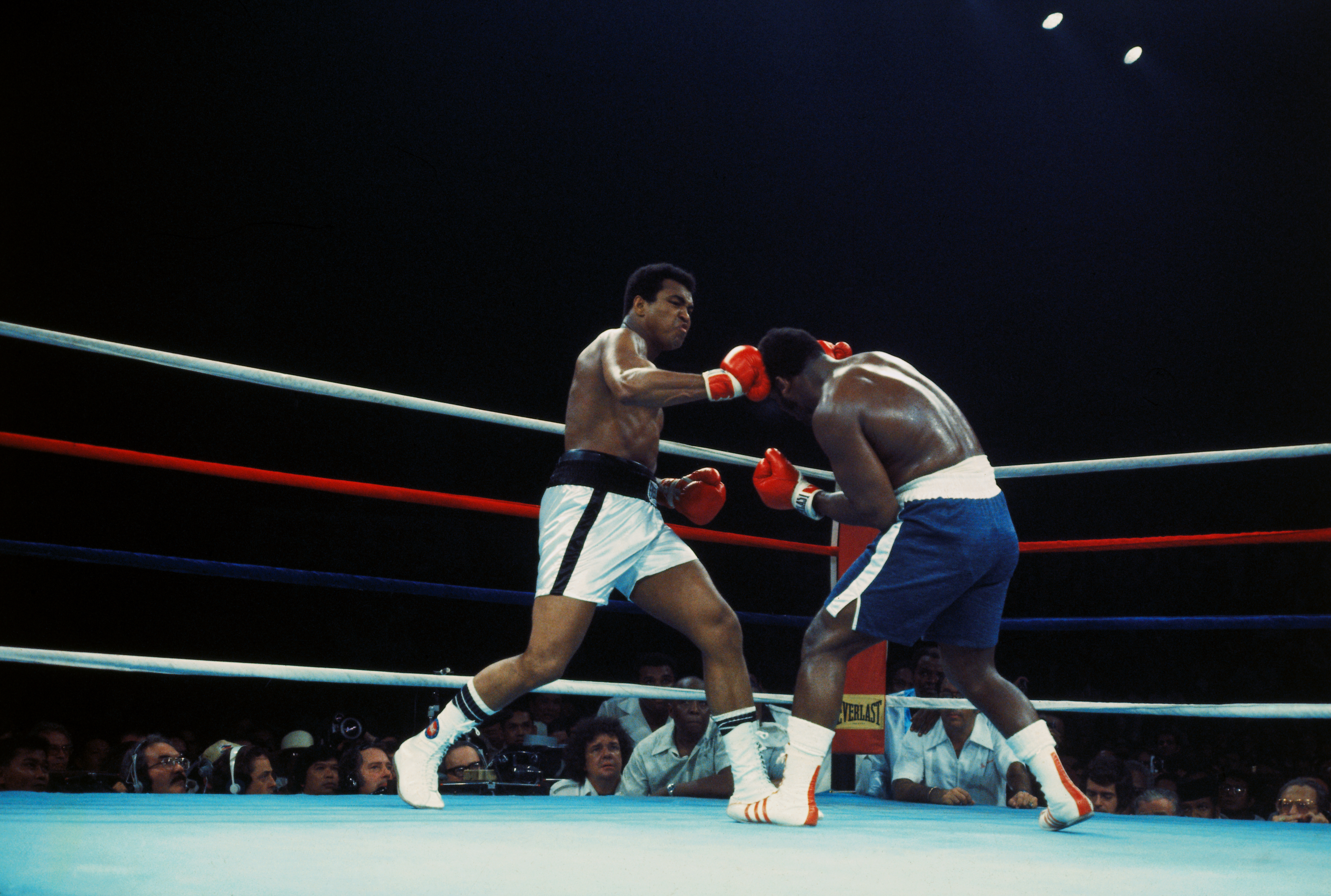 On this day: Muhammad Ali beats Joe Frazier in 'The Thrilla in Manila ...