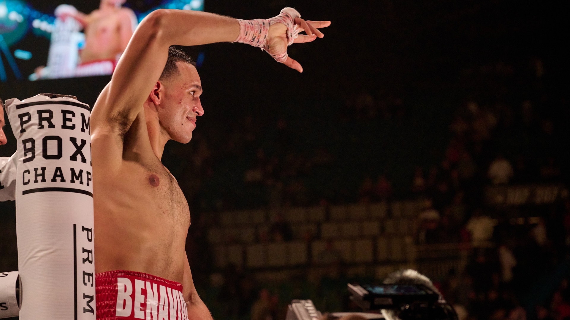 David Benavidez had words for Canelo Alvarez after winning his first ...