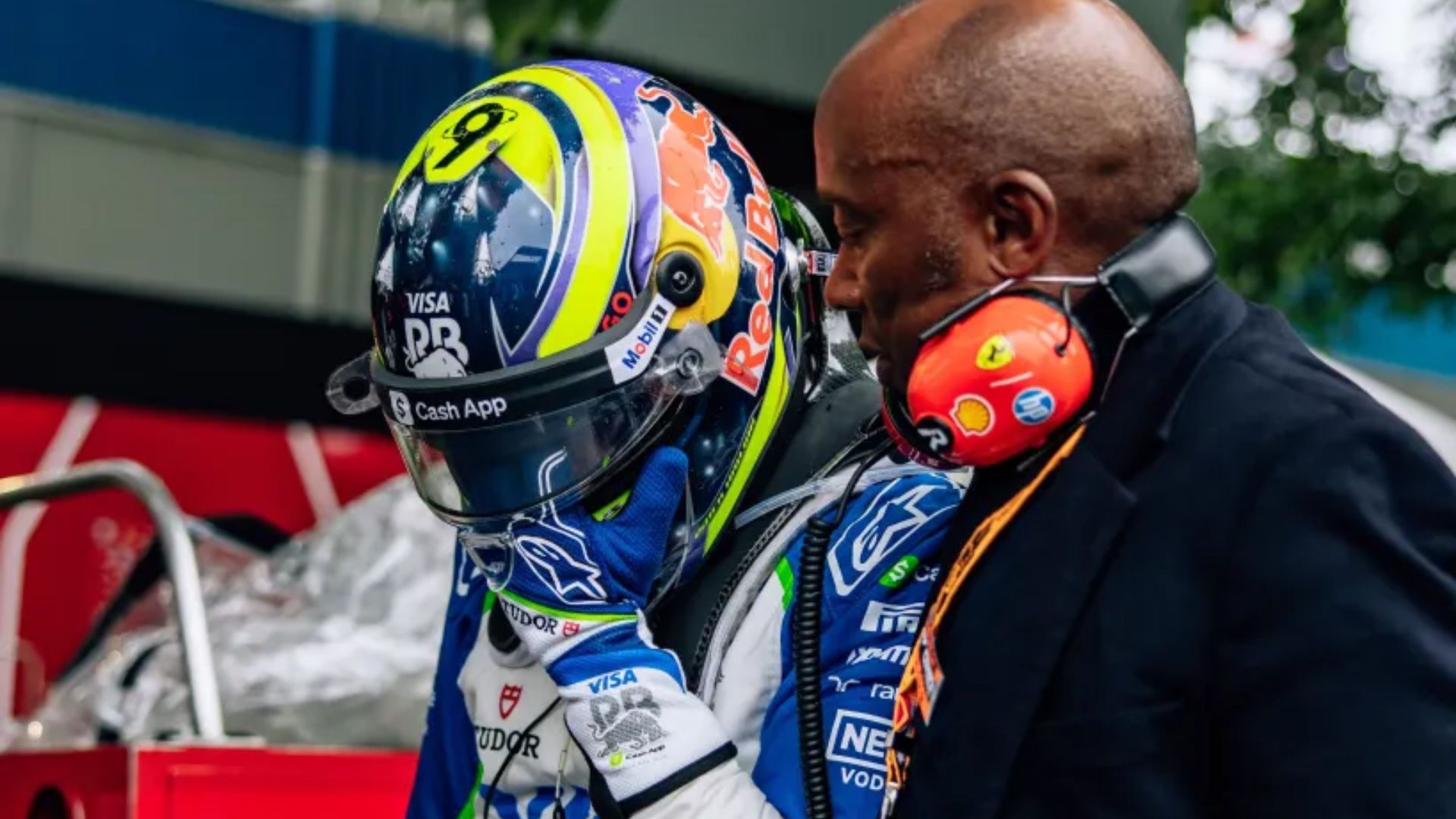 Isack Hadjar agradece el gesto de Lewis Hamilton y su padre en el GP de ...
