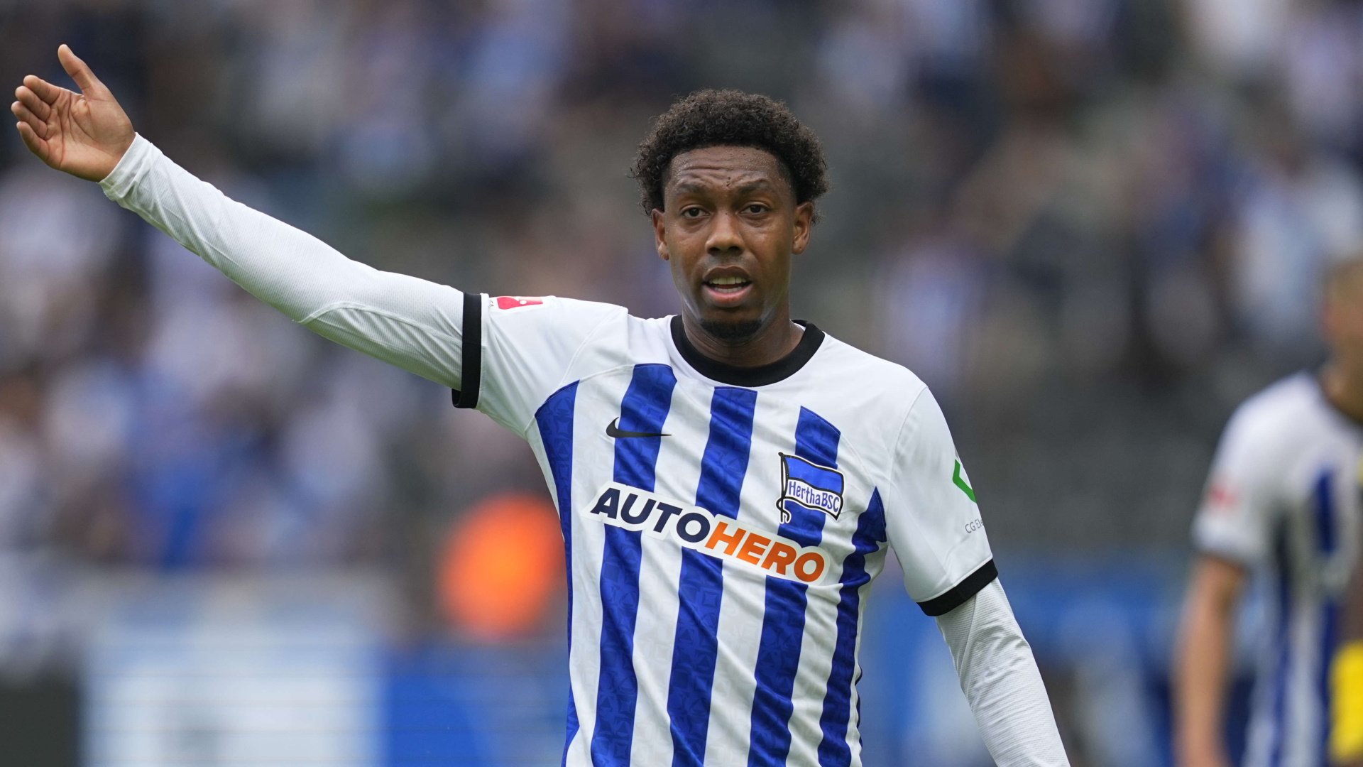 Nächste Schock-Nachricht aus der Bundesliga: Hodentumor-Diagnose bei ...