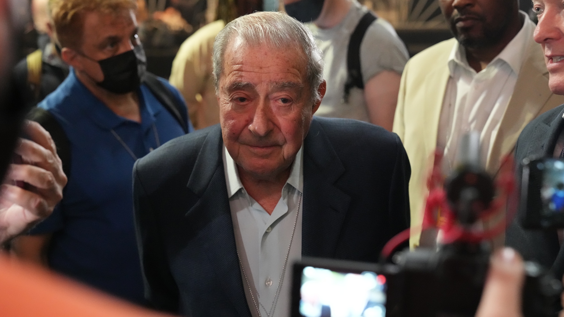 Bob Arum names the major fighter who could leave Top Rank this summer ...