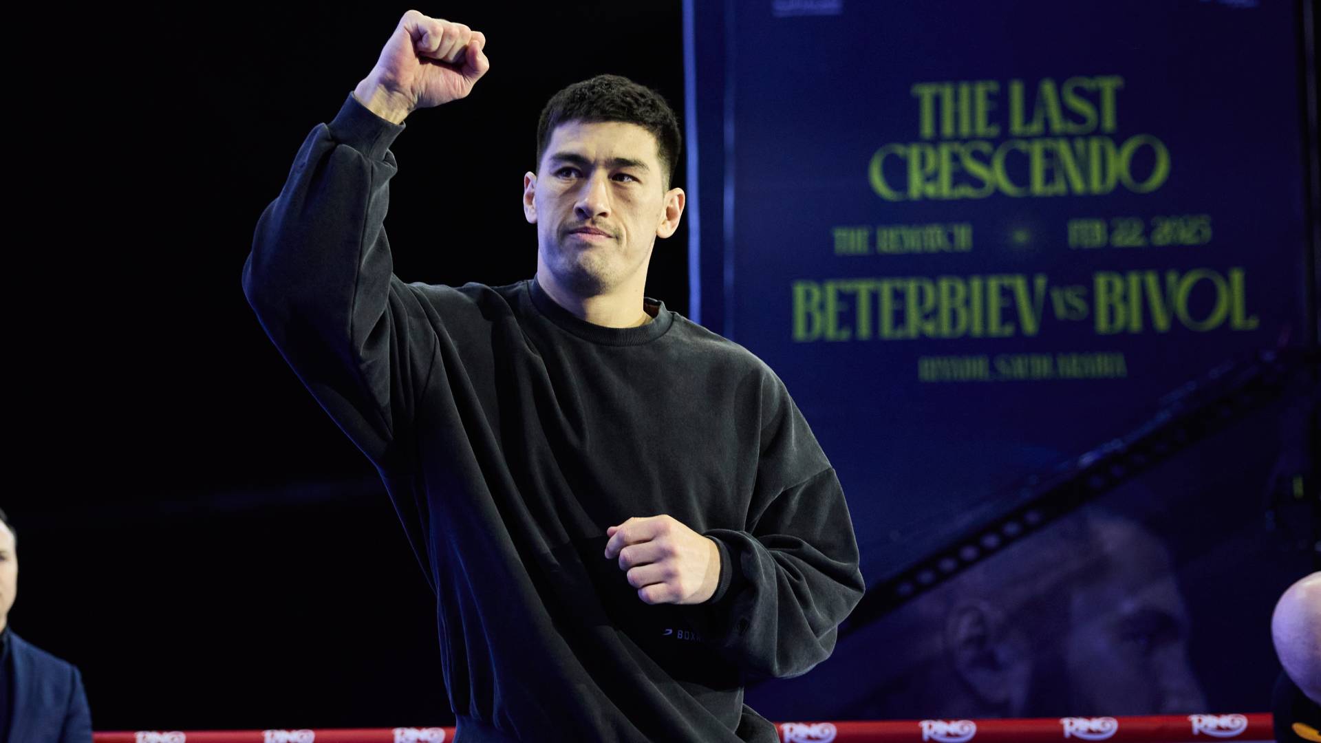 Dmitry Bivol revient dans une catégorie des poids mi-lourds très ...