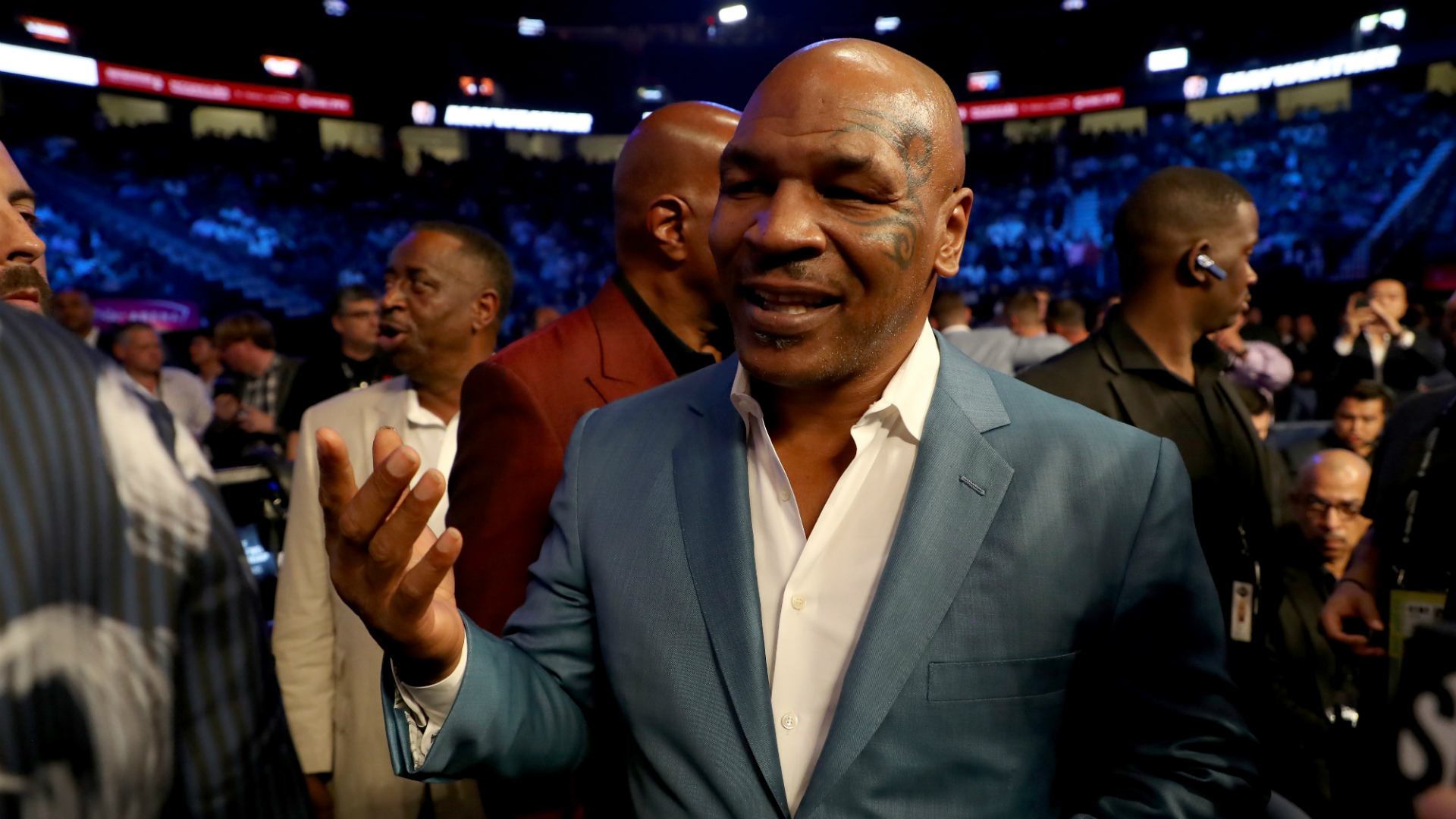 Mike Tyson sends mysterious message to Jake Paul following Mike Perry ...