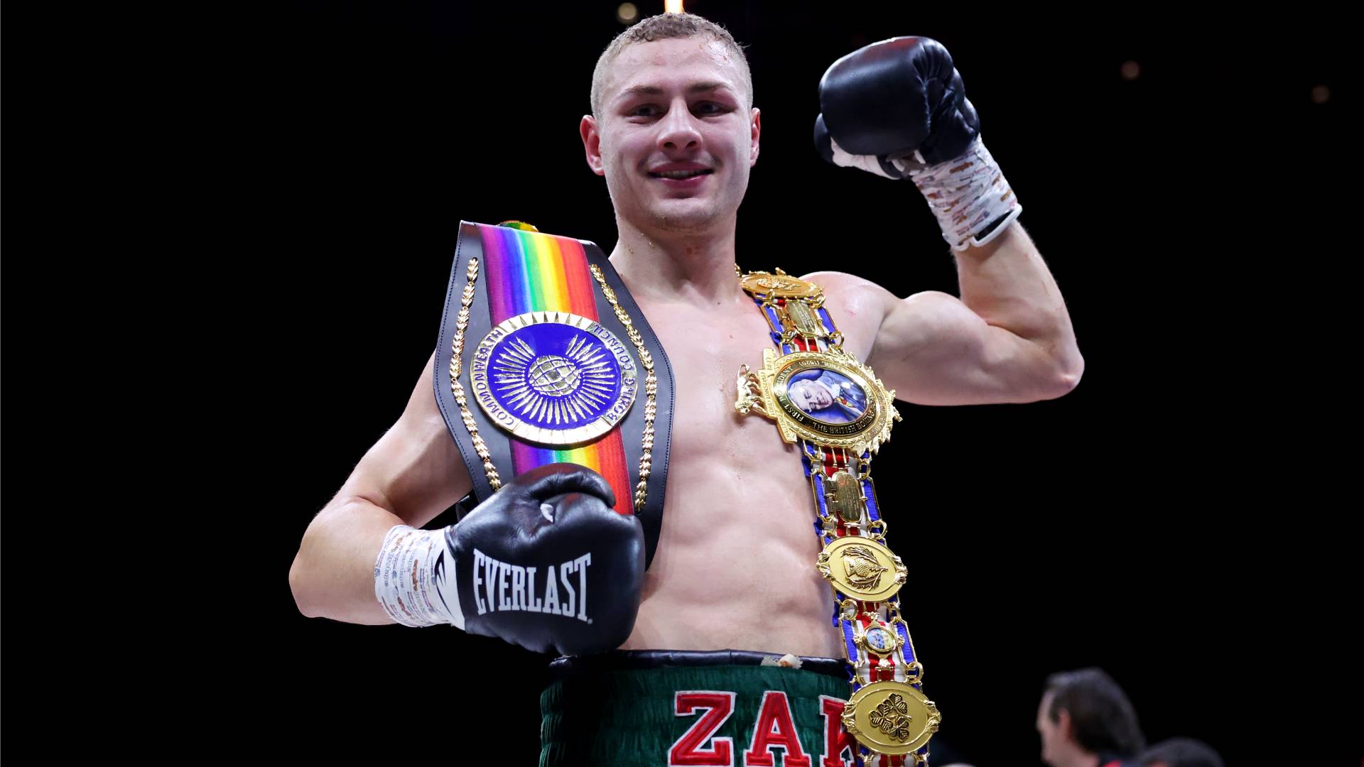 What time is the Zak Chelli vs. Callum Simpson fight tonight? Ringwalks ...