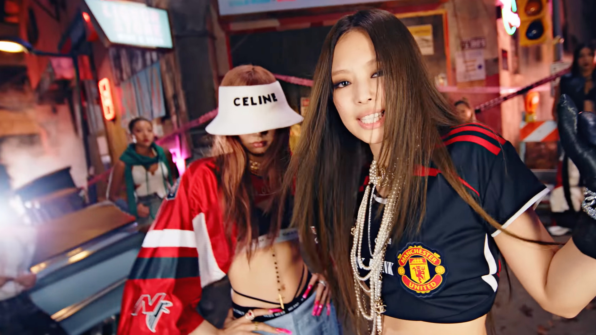 一件球衣搞定4種風格：Blokette Girl 夏日穿搭術｜世俱盃 | DAZN News TW