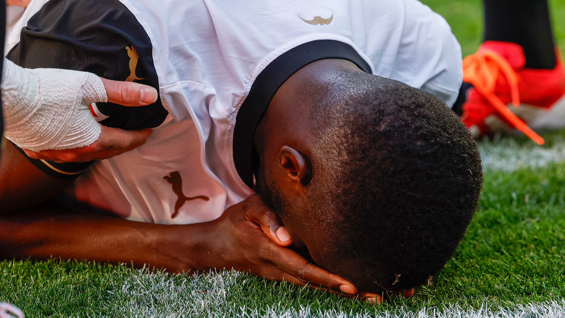 Mouctar Diakhaby y un emotivo gol que hace alimentar la fe de Mestalla ...