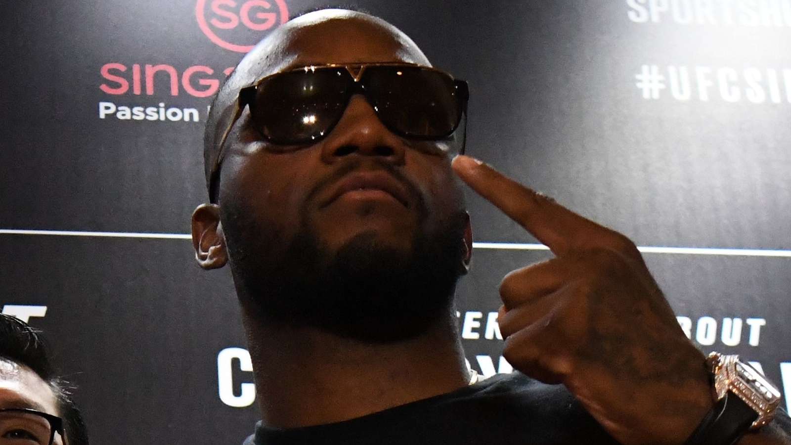 Leon Edwards shocks Kamaru Usman with head kick KO to snatch ...