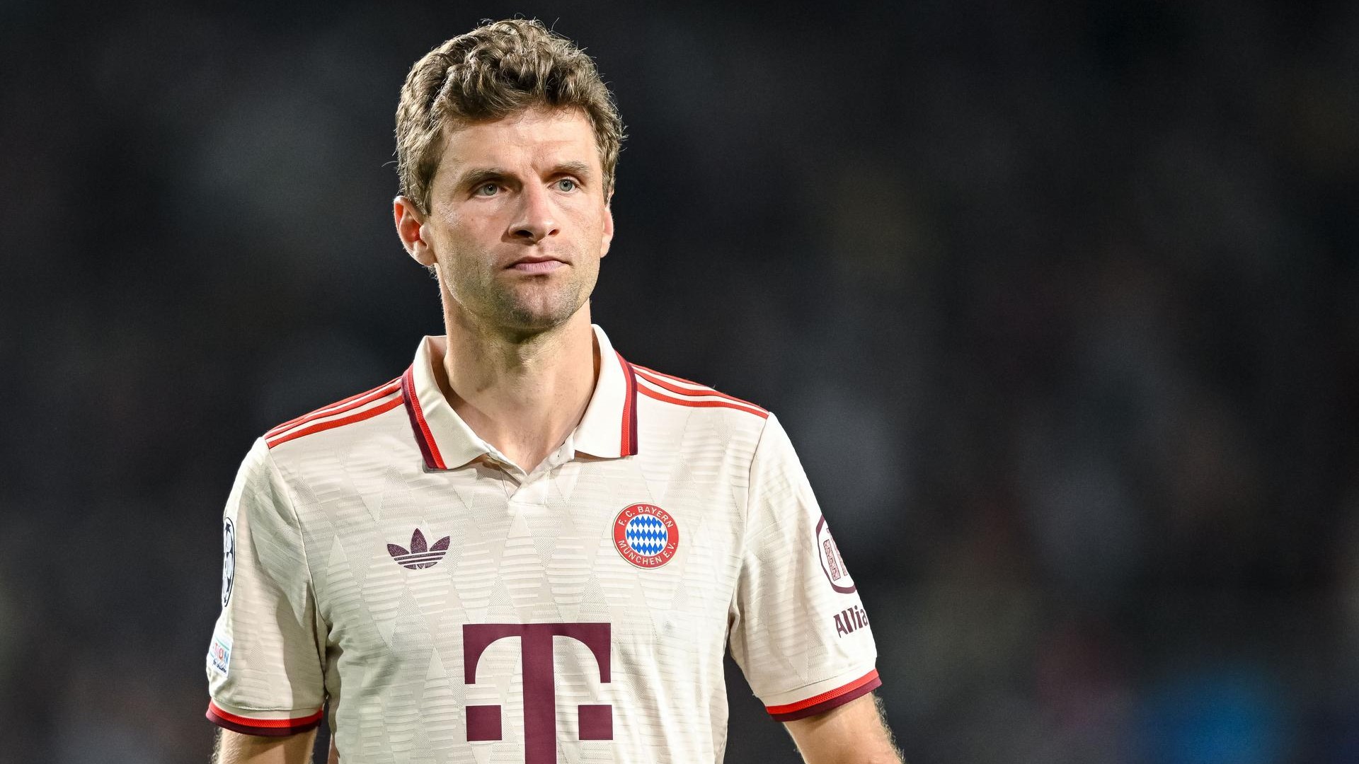 Fußball heute live im TV und LIVE-STREAM: FC Bayern - PSG | DAZN News DE