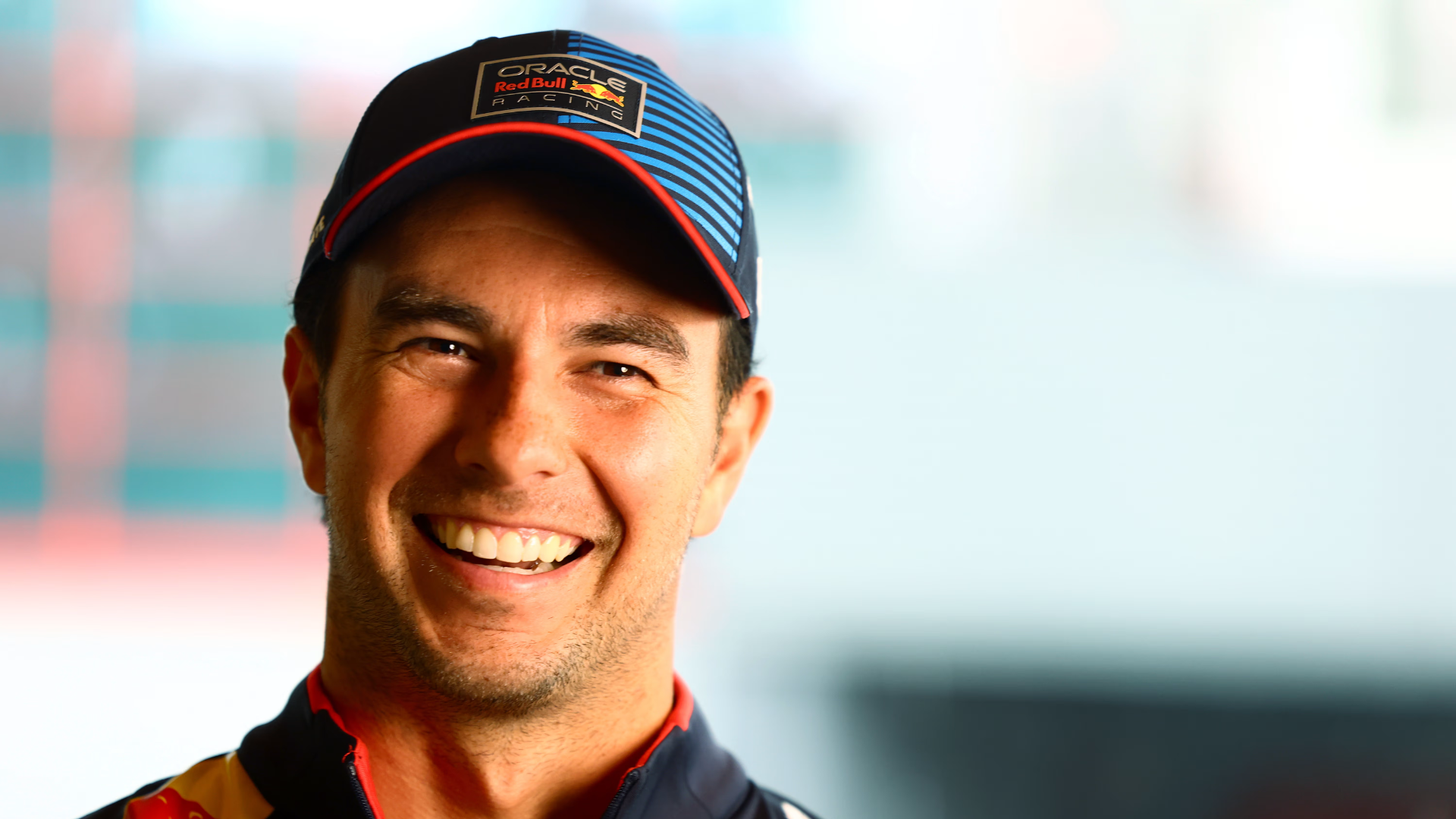 Checo Pérez despeja la incógnita y renueva con Red Bull hasta 2026 ...