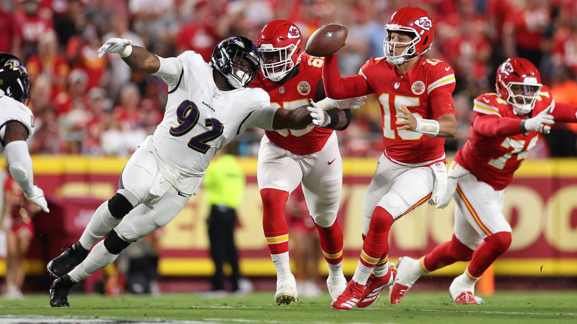 Kansas City Chiefs dramatically hold on to defeat Baltimore Ravens with ...