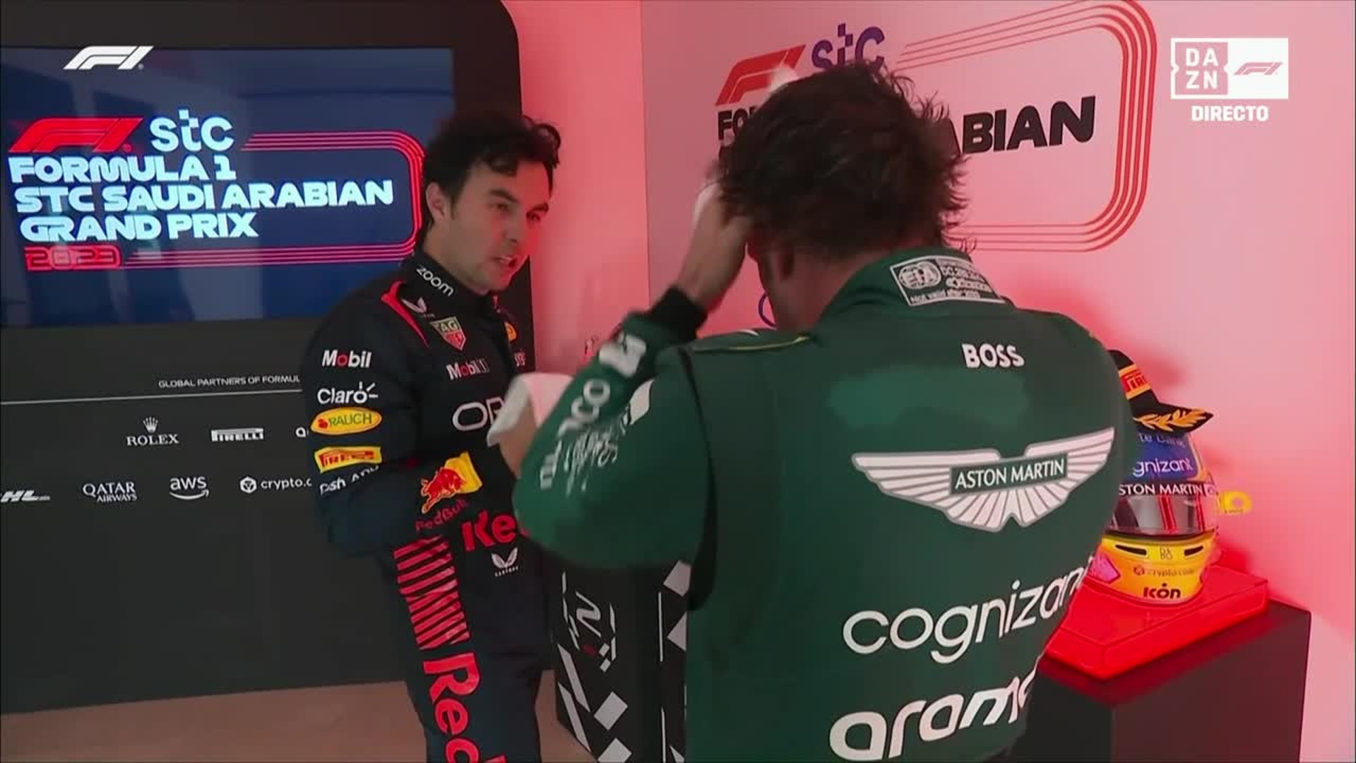 Fernando Alonso y Checo Perez reaccionaron en español a la salida en el ...