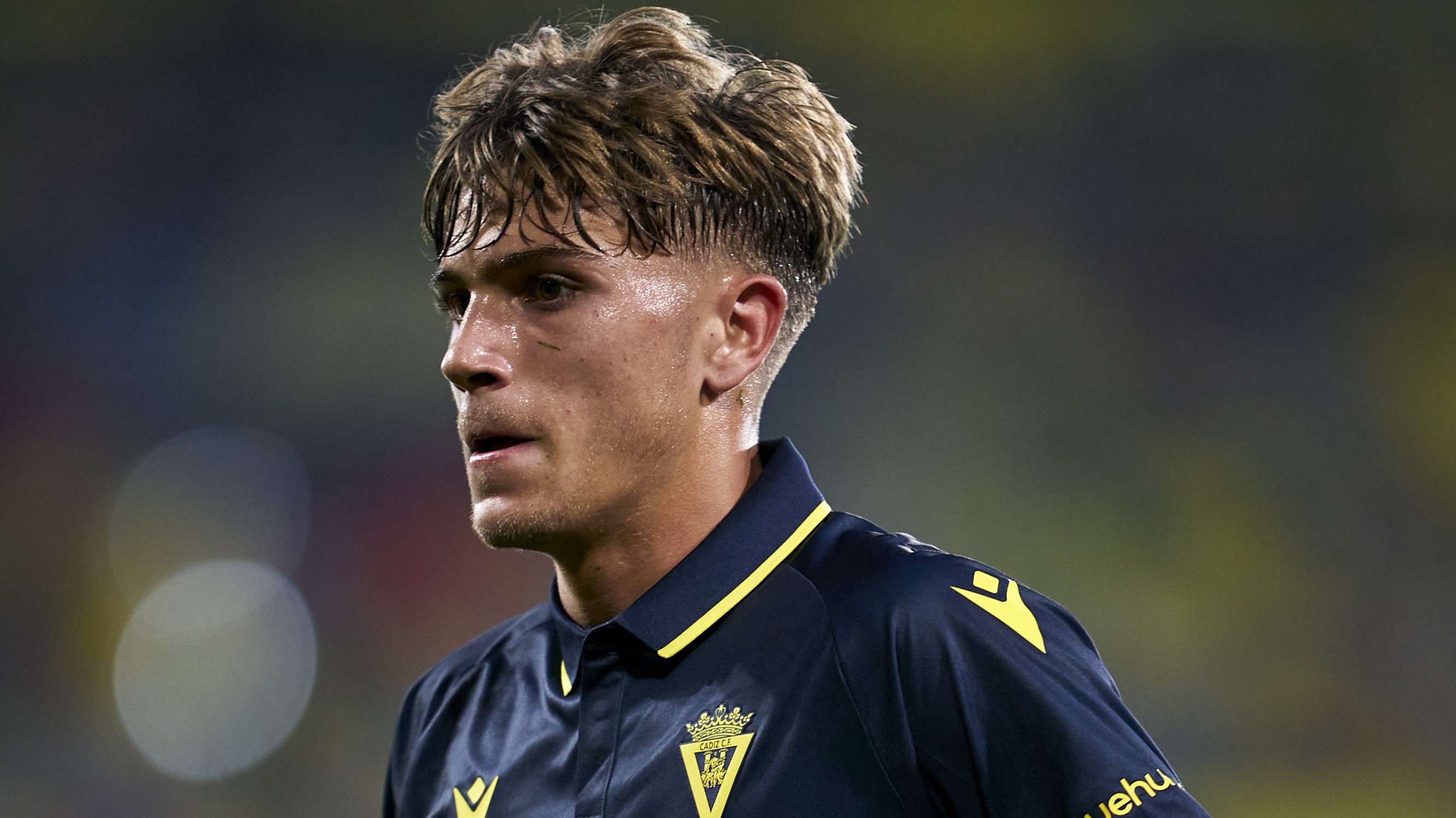 巴塞隆納考慮引進 José Antonio De la Rosa 填補B隊進攻缺口 | DAZN News TW