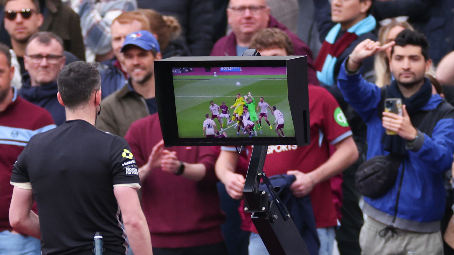 Mikel Arteta lauds referees for 'courage' to make big decisions in ...