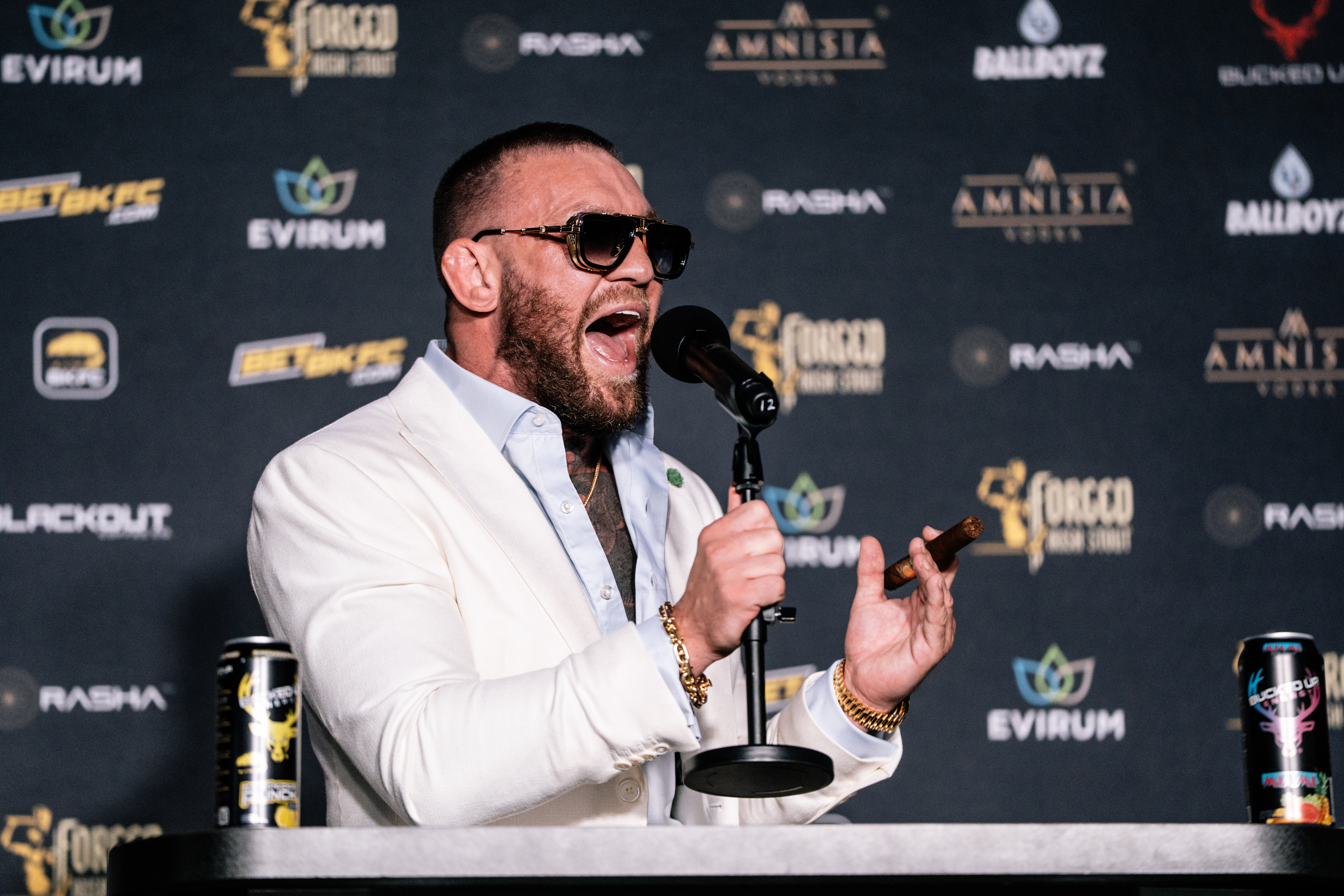 Conor McGregor signs former world champion boxer for bareknuckle fight ...