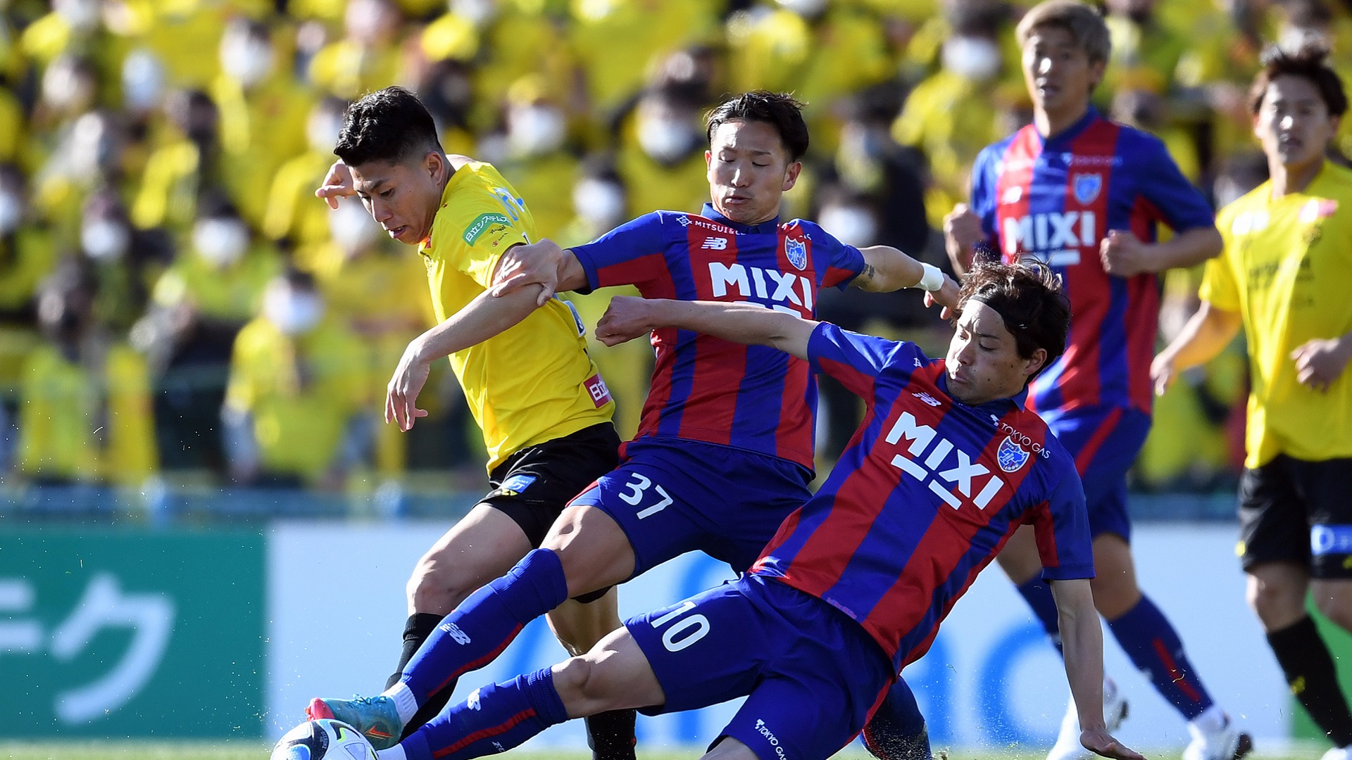 【動画】矢部浩之氏が柏vsFC東京戦を現地取材「生で観るのが一番」 ｜ やべっちスタジアム | DAZN News JP