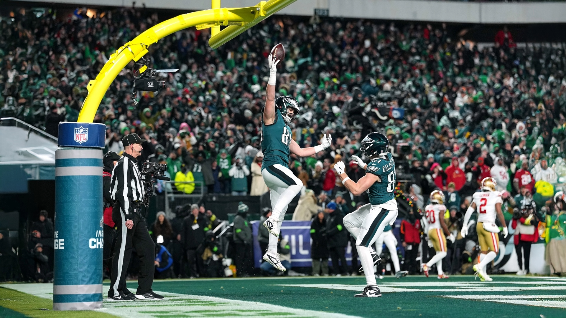 Saquon Barkely injured; Jake Elliott field goal gives Eagles a two ...