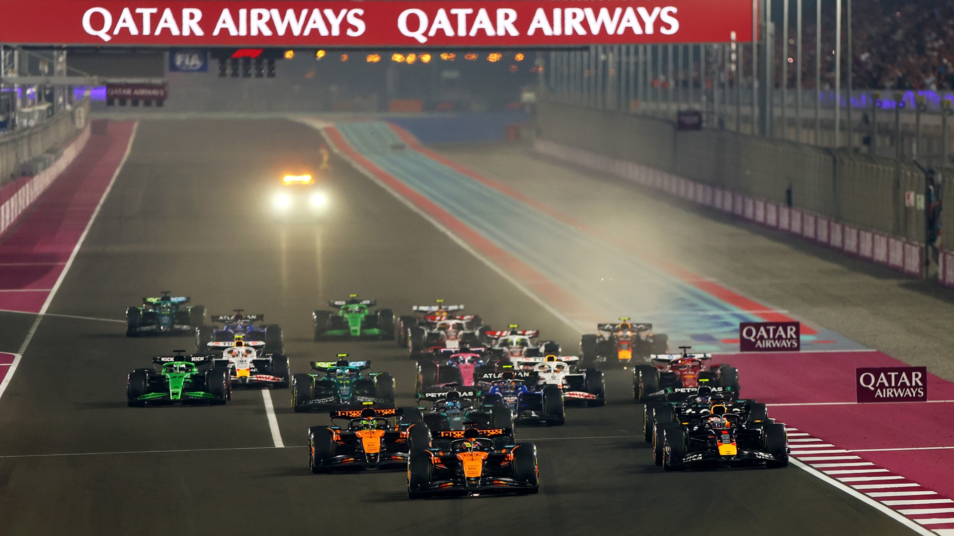 フェルスタッペンがカタールGP起死回生の今季7勝目！7周目ステイアウト裏目のマクラーレン勢2－4、三つ巴の戦いは最終戦へ…角田裕毅10位入賞 ...