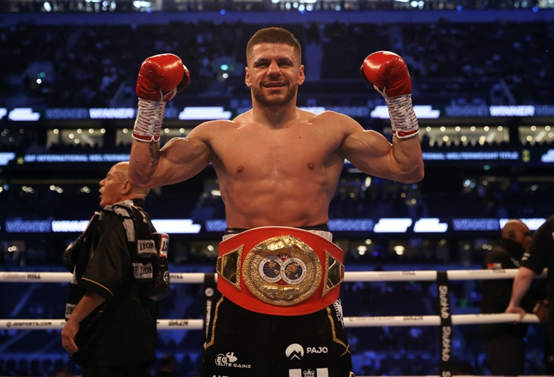 What time is Florian Marku’s fight tonight? Ringwalks, running order ...