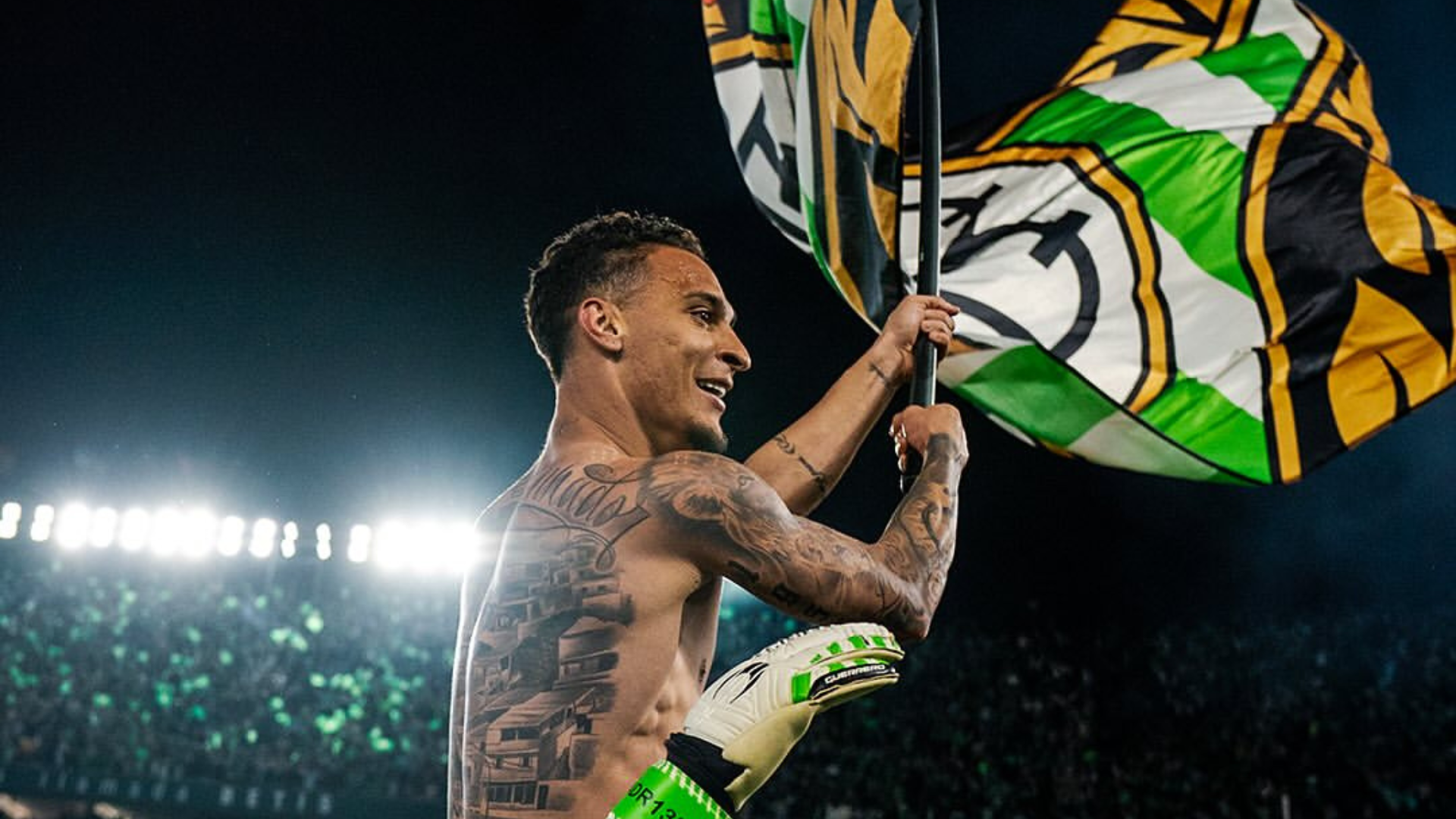 Antony, totalmente entregado a la afición del Real Betis: así fue su ...