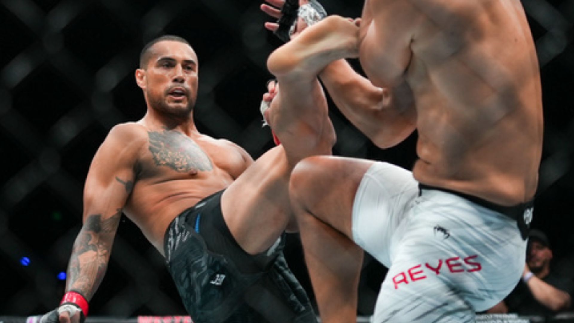 Carlos Ulberg firma un nocaut brutal en Perth y exige su oportunidad ...