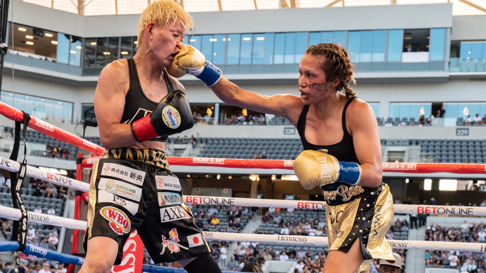 Seniesa Estrada, bicampeona mundial en menos de cuatro meses | DAZN News ES