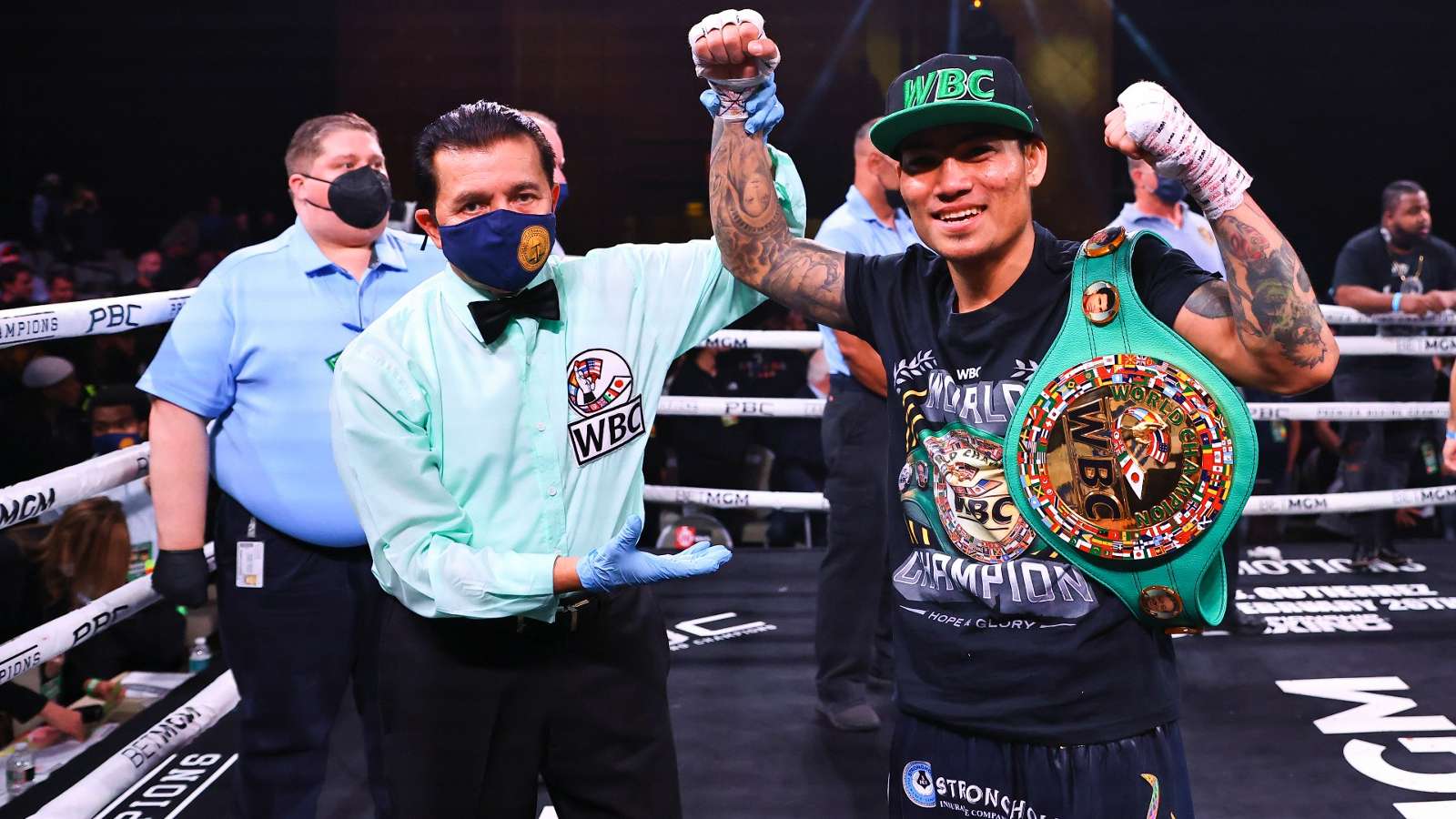 Is WBC featherweight champion Mark Magsayo the next big Filipino boxing ...