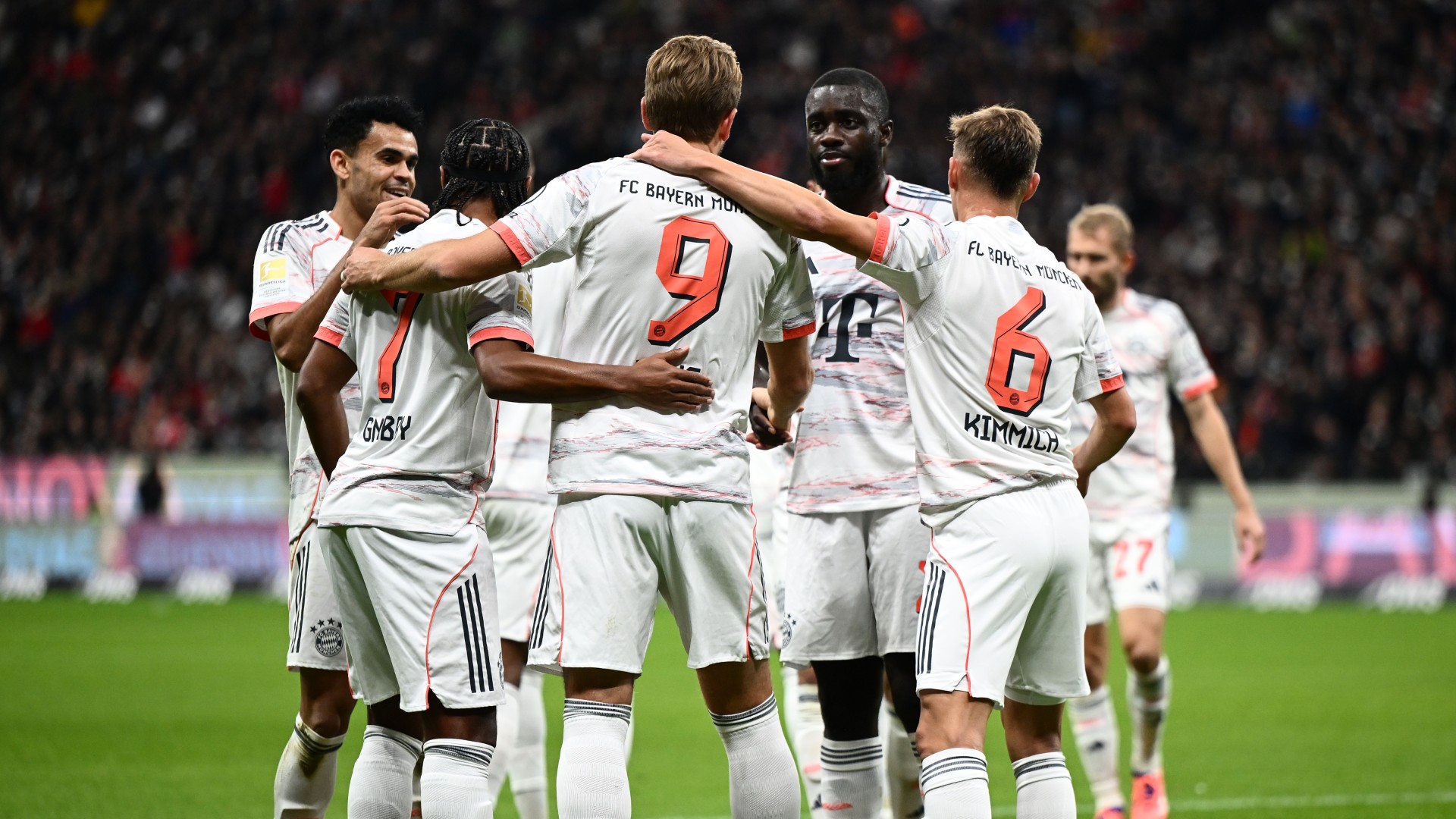 Fußball heute live im TV und LIVE-STREAM: Alles zur Übertragung am 18. ...