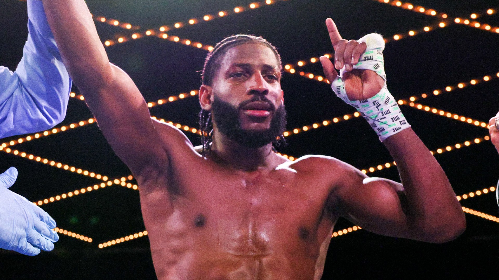 Andy Cruz looks sensational in fifth-round TKO of Hironori Mishiro to ...