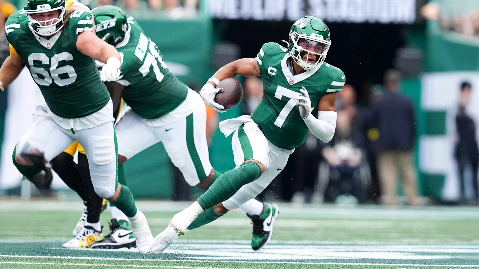 Justin Fields cleared to return on Monday night vs. Miami Dolphins | DAZN News GB